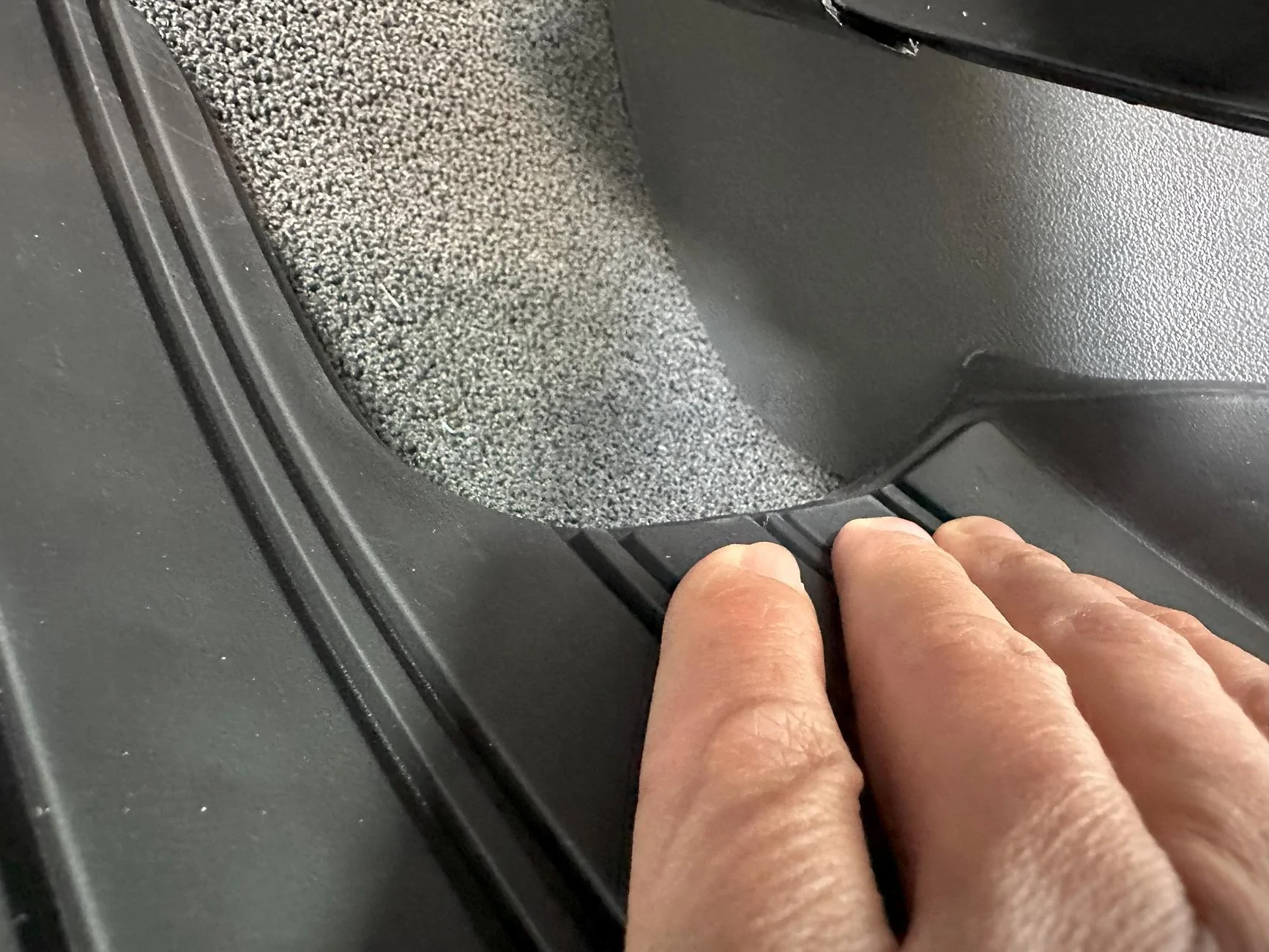 ⚠️ Potential Safety Issue: Gen 2 All-Weather Floor Mats Causing Stuck ...