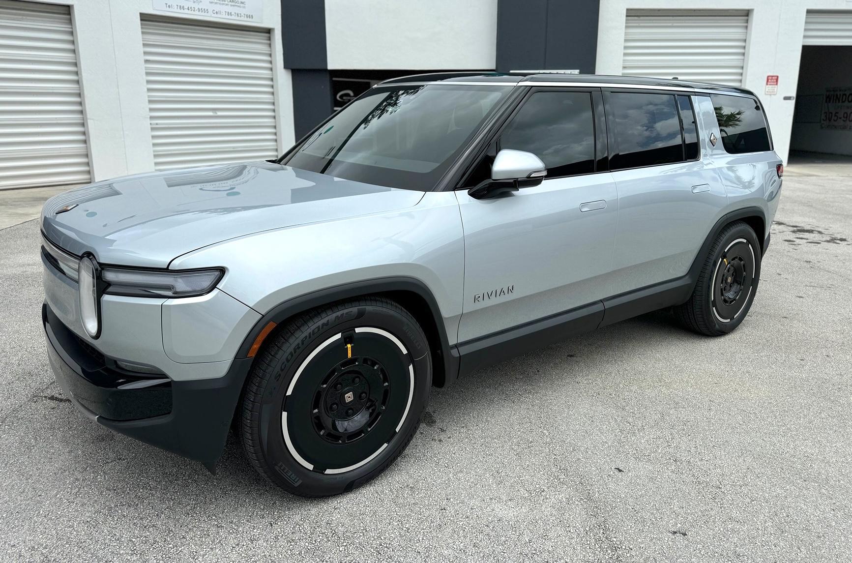Joined the Rivian family yesterday w/ new Gen 2 R1S. | Rivian Forum ...