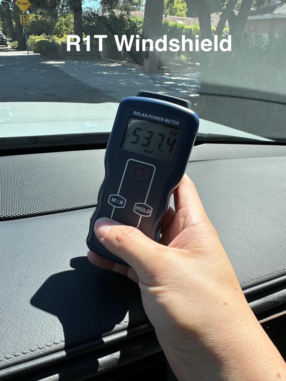 Dynamic Glass Roof blocks 60% of sun's power vs. regular panoramic roof ...