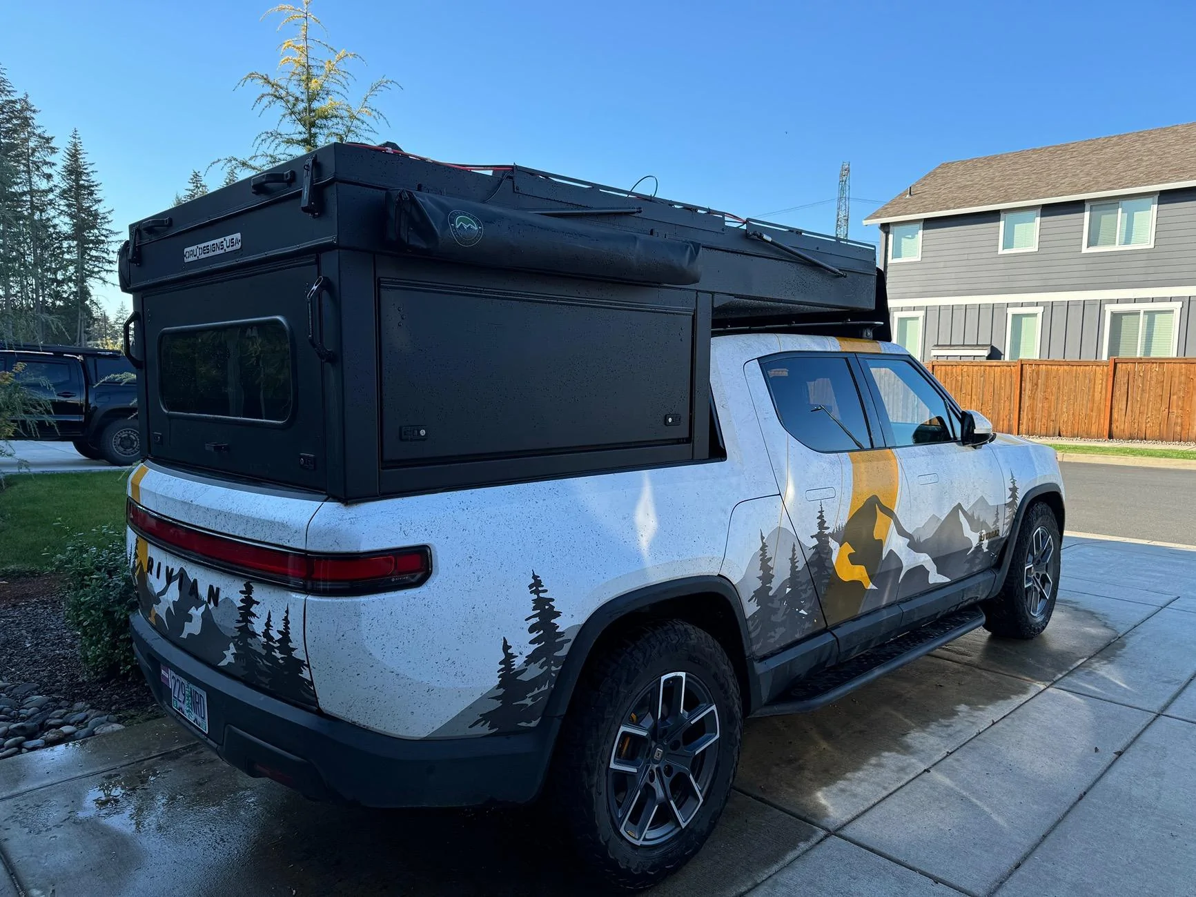 Oregon - SOLD - Oru Designs Bruin Camper shell - $9000 | Rivian Forum ...