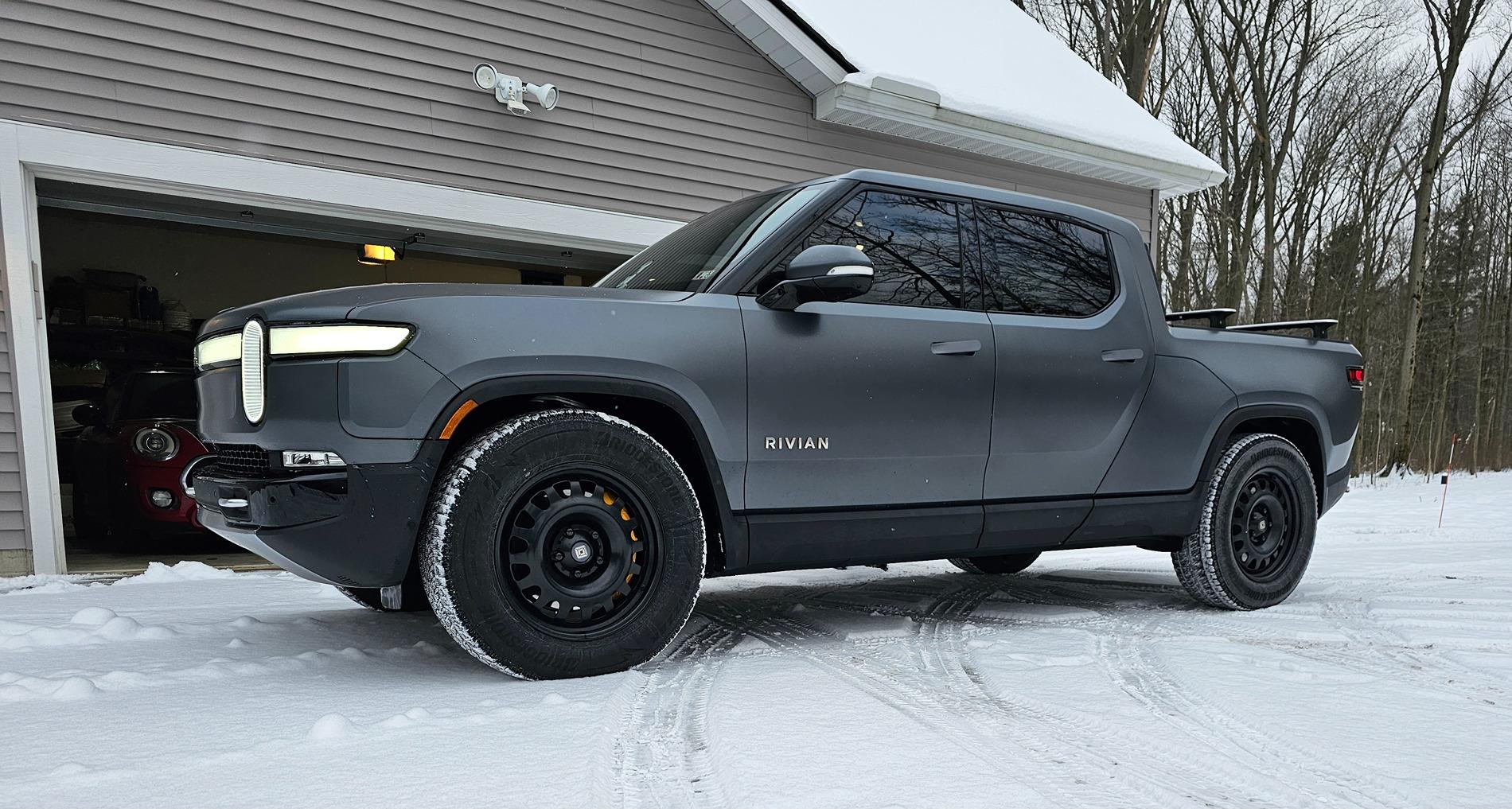 Matte wrap gang! Let's see photos of your matte Rivian R1T & R1S | Page ...