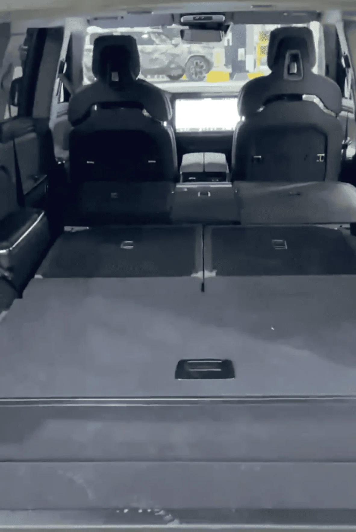 R1S Split Hatch/Tailgate | Rivian Forum - R1T R1S R2 R3 News, Specs ...