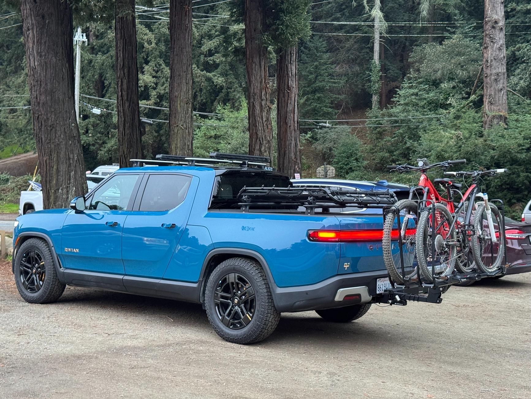 Küat Piston Pro X 2+2 Bikes w/ Pivot V2 Installed | Rivian Forum - R1T ...
