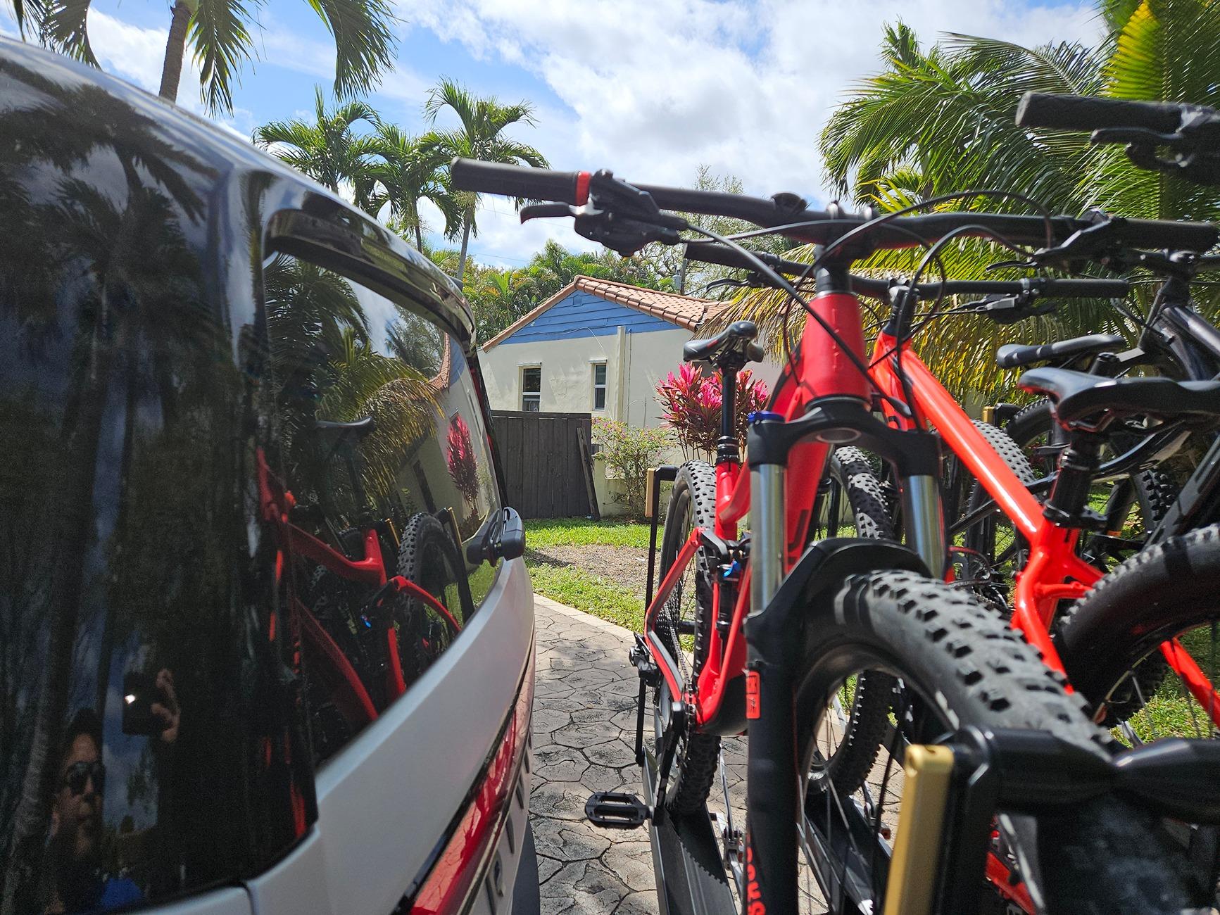 QuikrStuff Mach 2 Hitch Review 1 to 4 bike rack with R1s | Rivian Forum ...