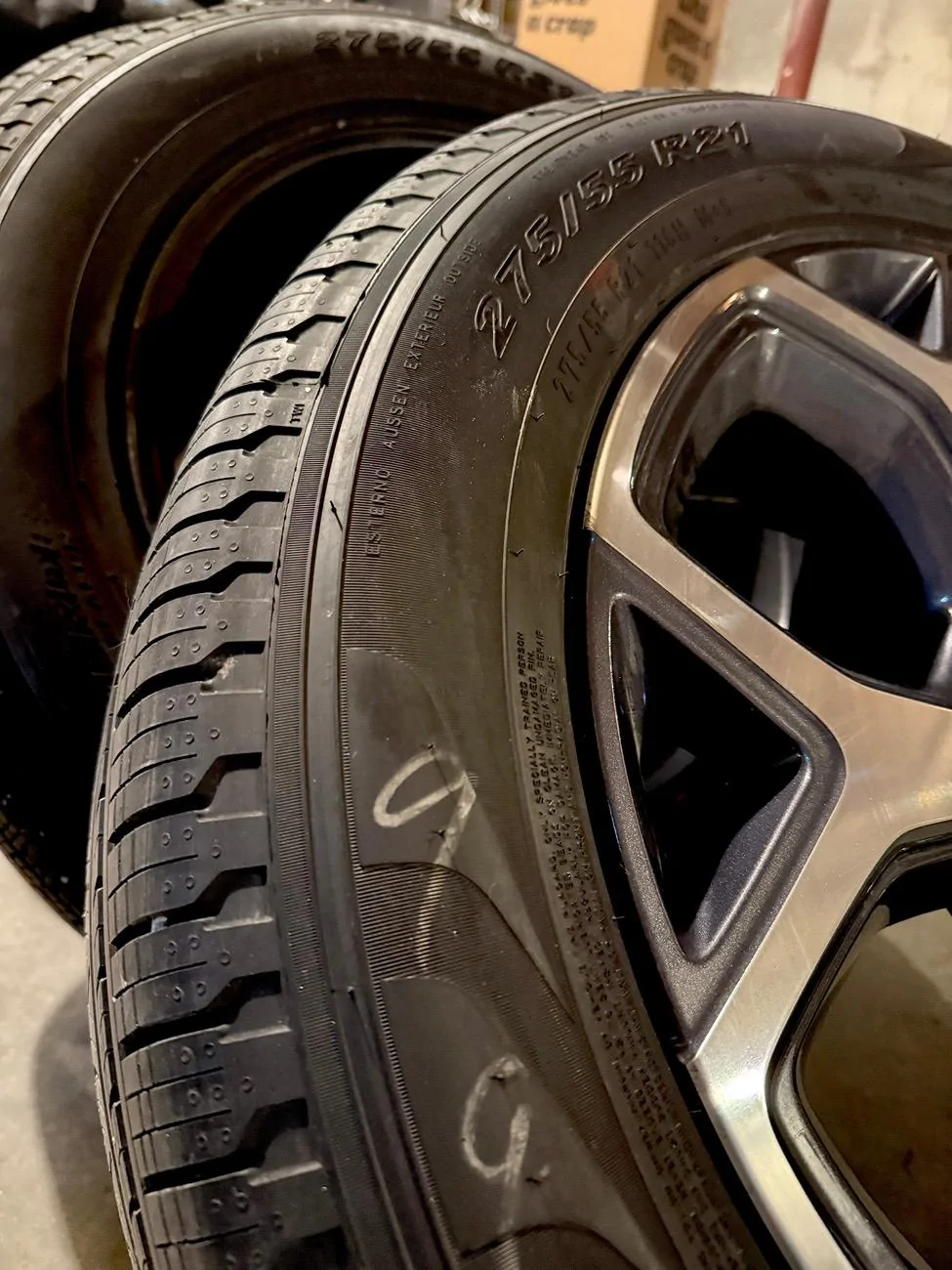 Vermont - THREE nearly-new OEM 21" all-season road tires on rims ($500 ...