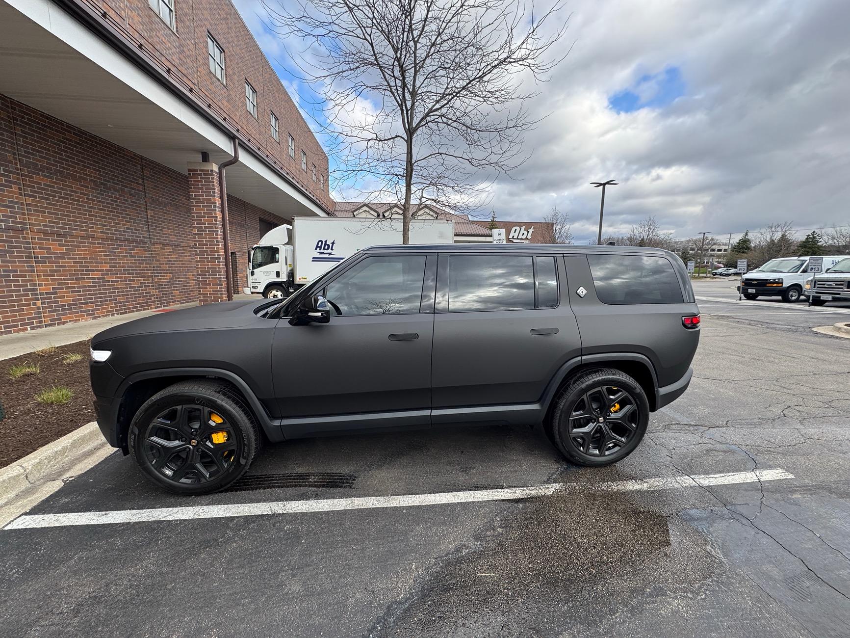 Illinois - 2025 Rivian R1S Tri-Motor Max For Sale - $104,995 | Rivian ...