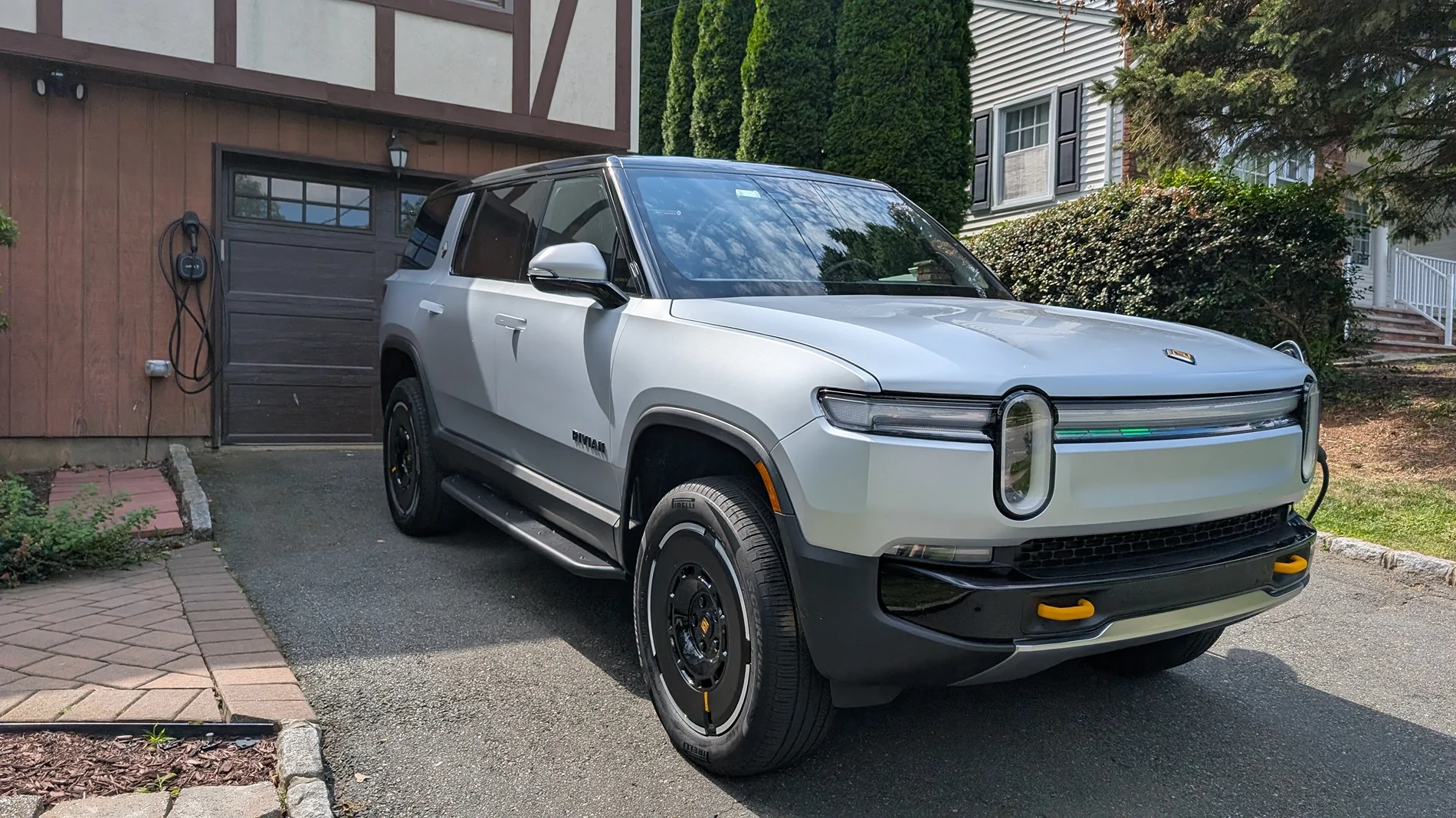 LA Silver + STEK Dynomatte PPF | Rivian Forum - R1T R1S R2 R3 News ...
