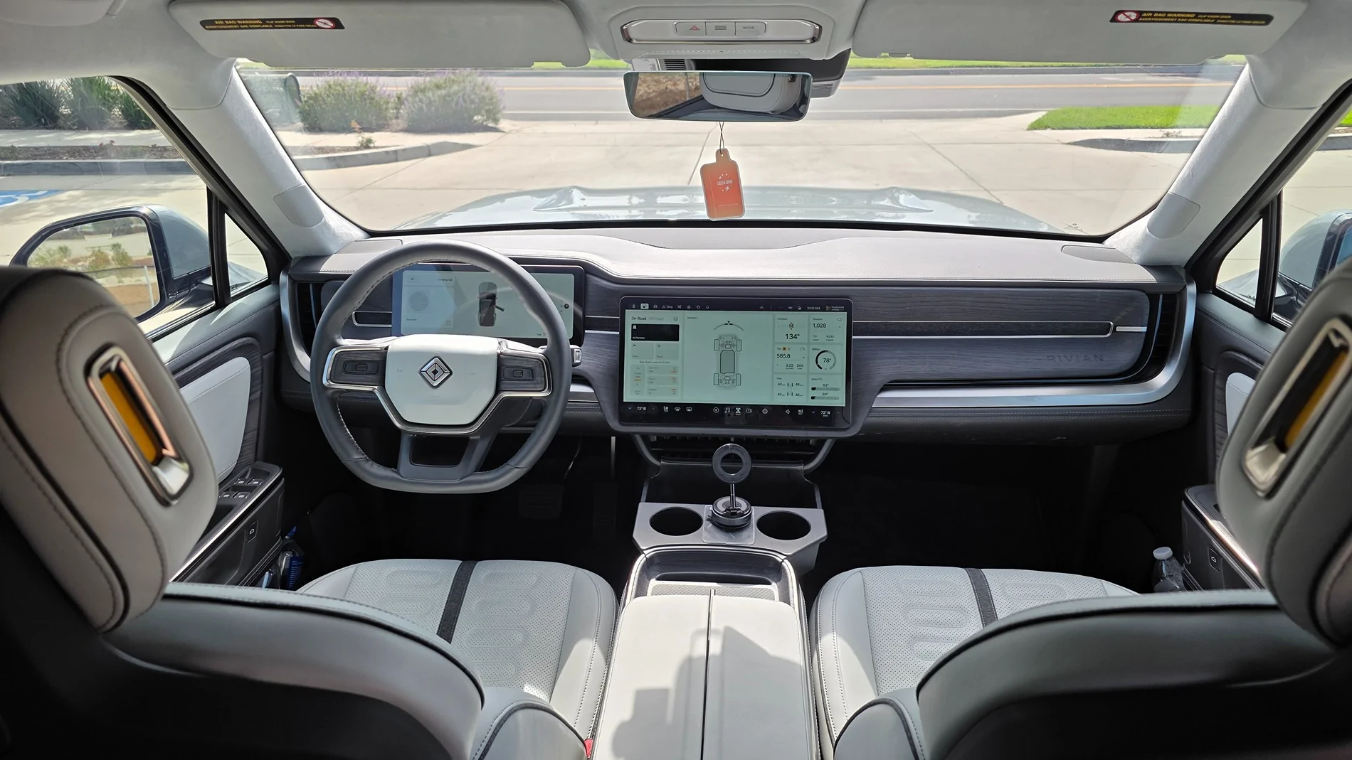 California - For Sale: 2025 Rivian R1S Dual Motor Performance Max with ...