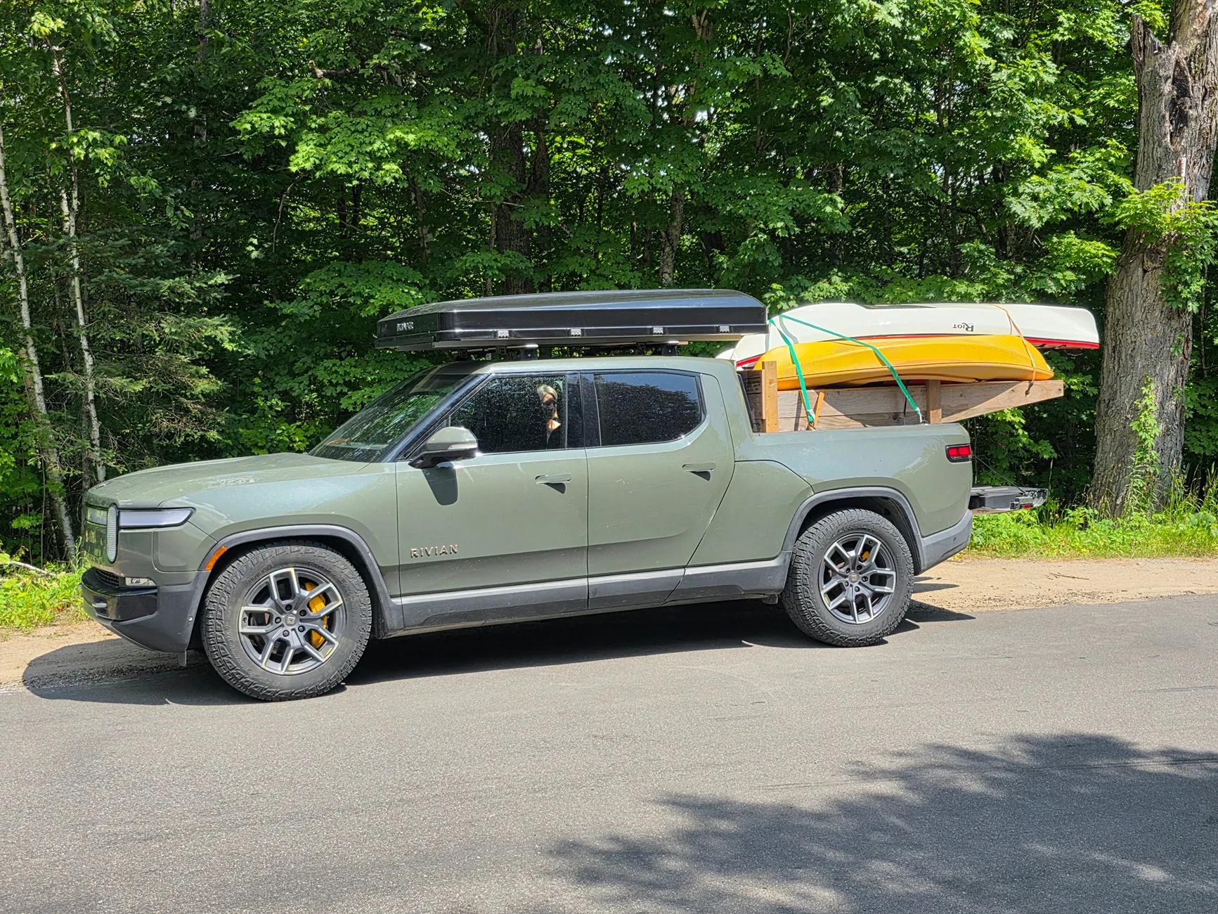 Any creative roof rack setups for weekend getaways? | Rivian Forum - R1T R1S R2 R3 News, Specs ...