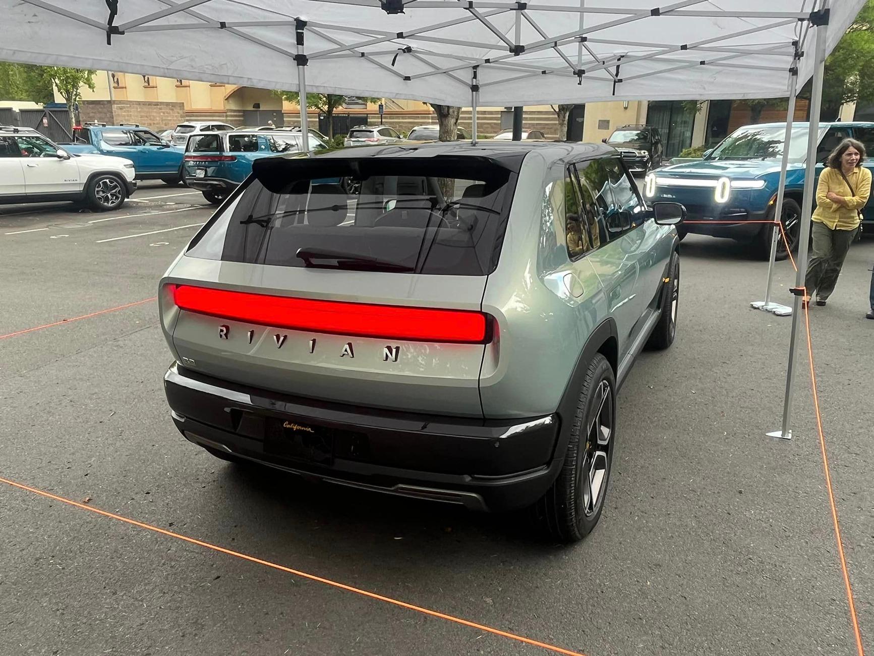 R2 / R3 colors & interior trims: Cloud White, Permafrost, Laguna Beach ...