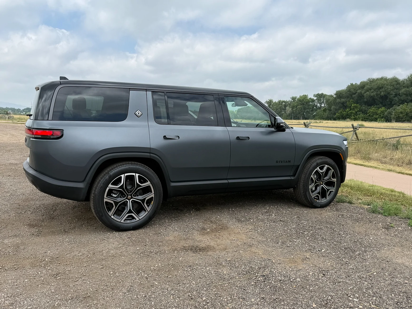 How do you "share" key / access to your Rivian? | Rivian Forum - R1T ...