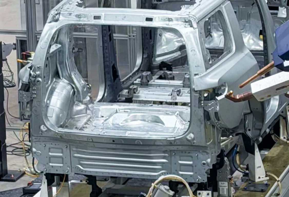 R2S Spare Tire | Rivian Forum - R1T R1S R2 R3 News, Specs, Models, RIVN Stock -- Rivianforums.com