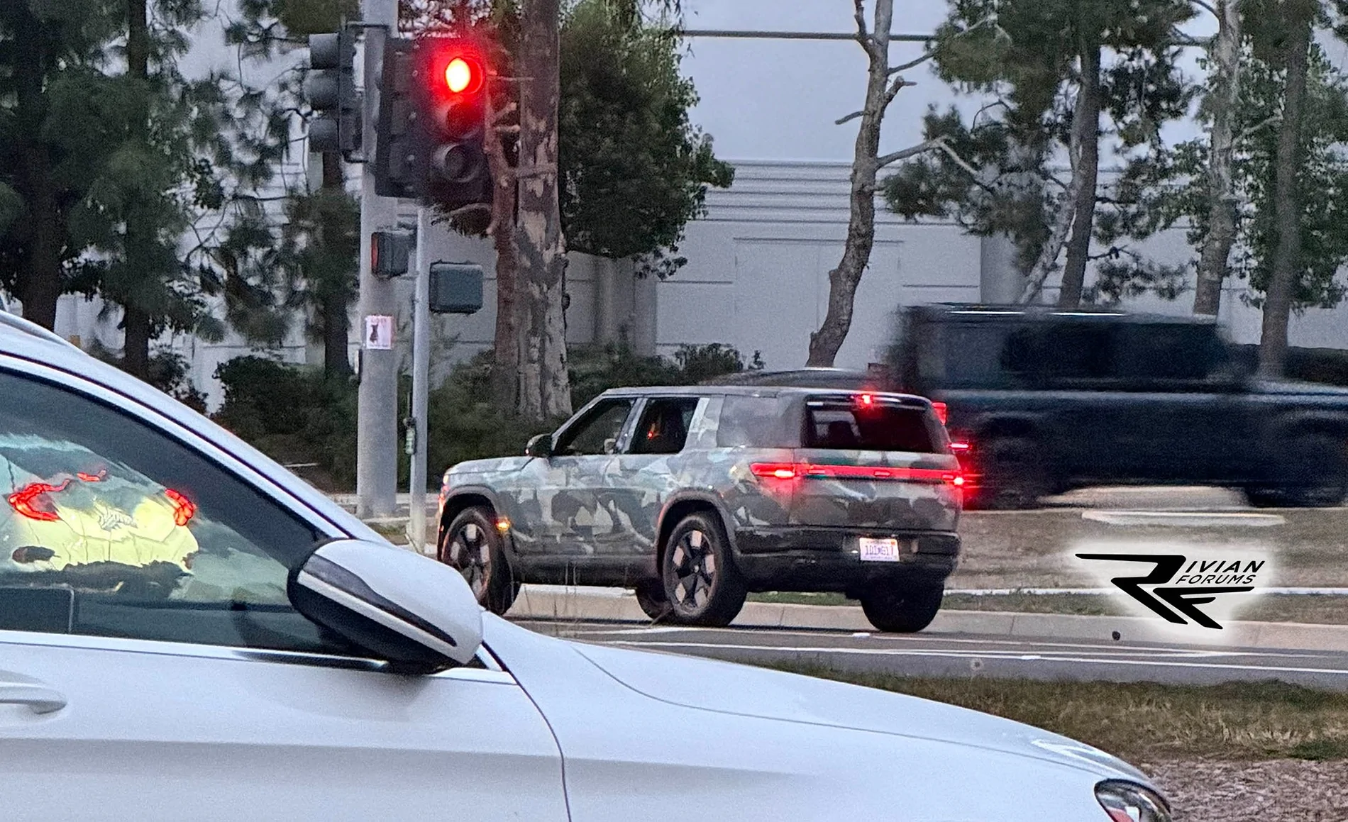 R2 Tail Lights / Brake Light / Rear Light Bar -- lit up on prototype ...