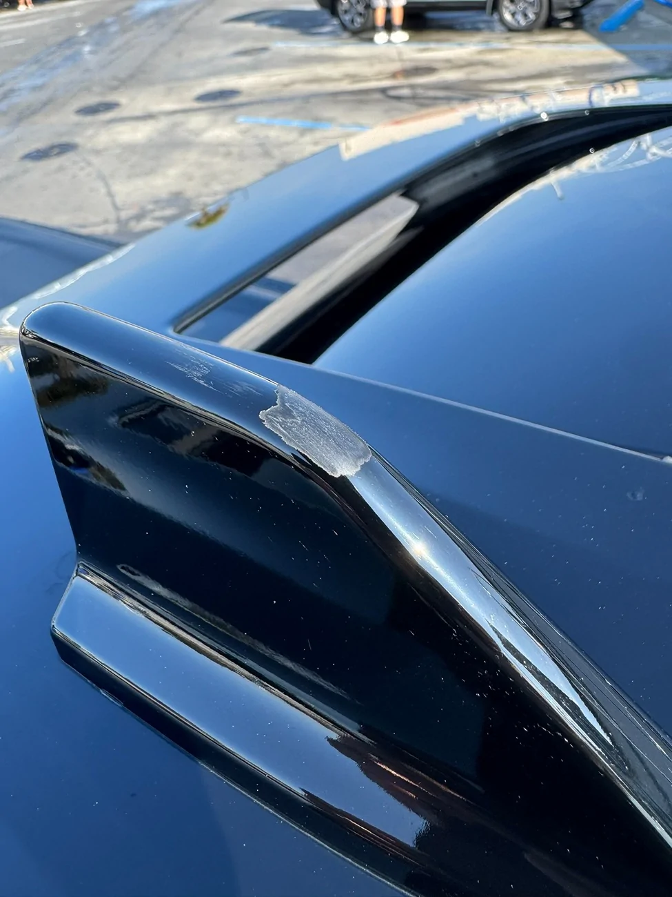 Shark Fin wear | Rivian Forum - R1T R1S R2 R3 News, Specs, Models, RIVN ...