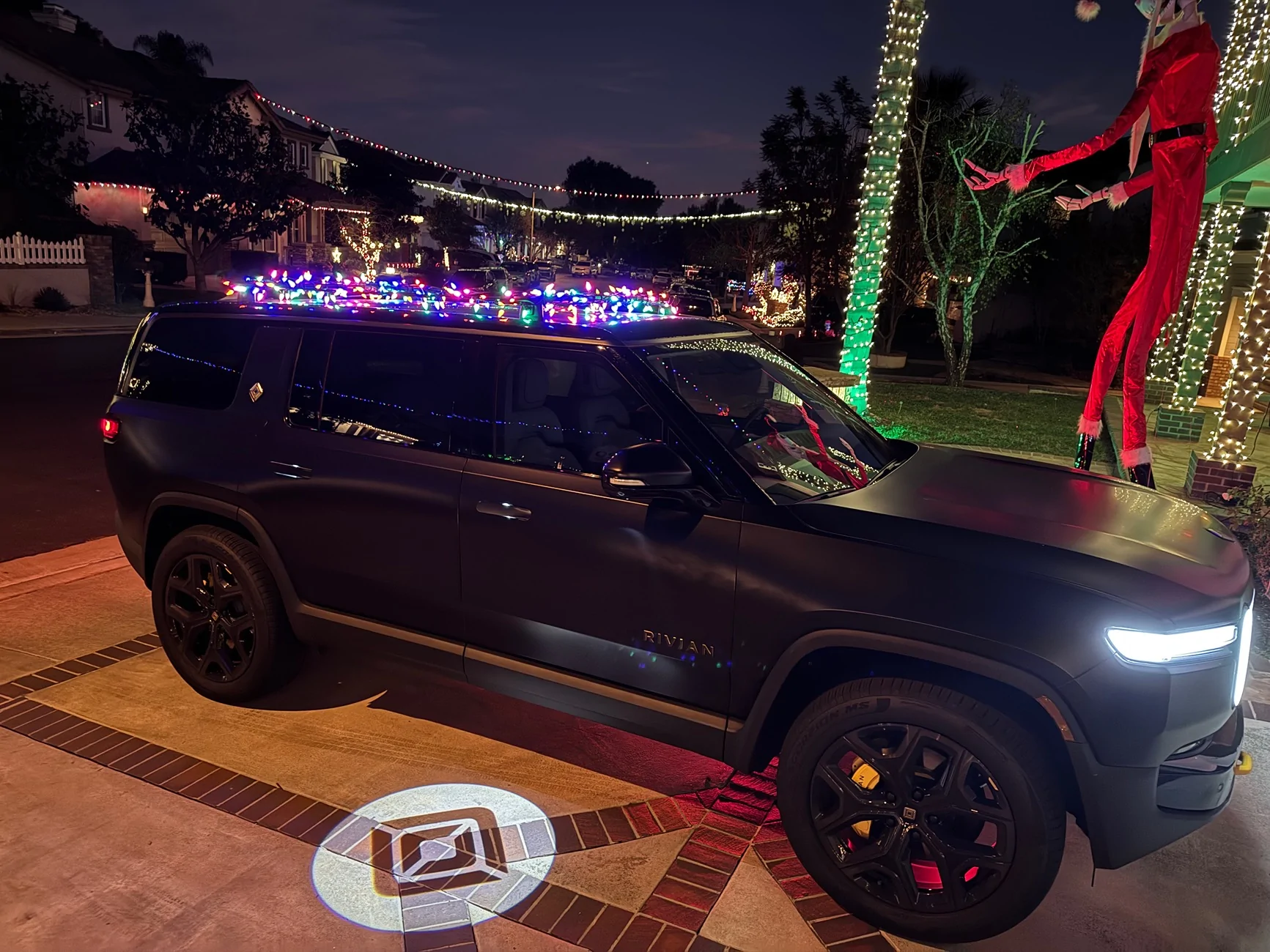 🎄 Holiday Rivian Photo Fun – Win a Gift from BestEvMod! 🎄 | Rivian ...