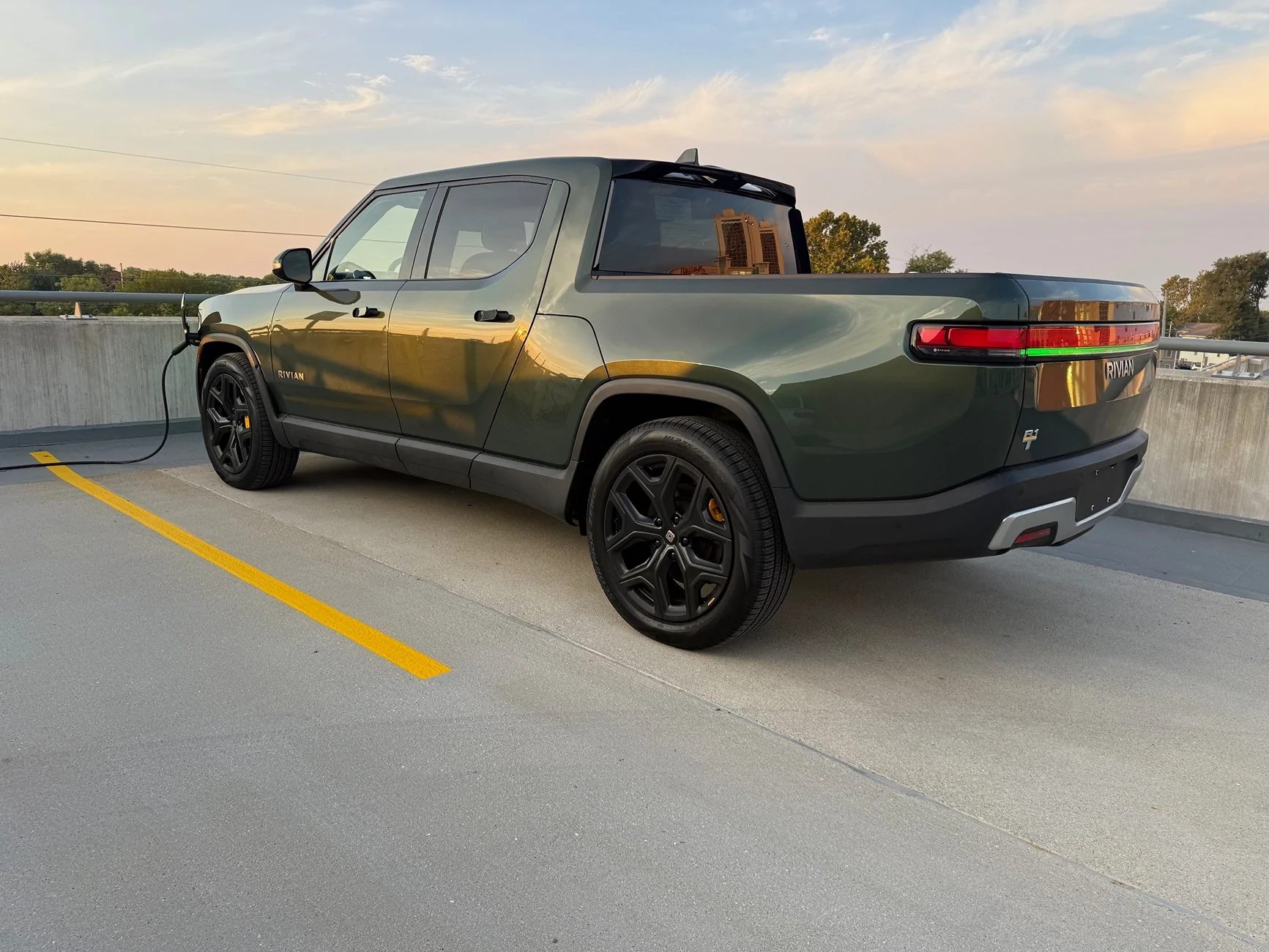 Iowa - FS / WTT: 22" Sport Wheel and Tire Set (DARK) - $3000 | Rivian ...