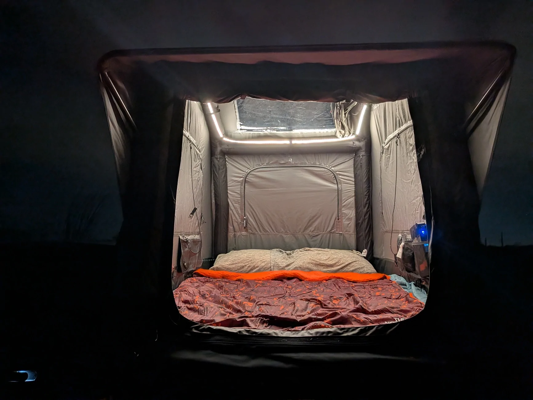 Arizona - (SOLD!) Air Cruiser RTT + Dark Rivian Crossbars + WEW Mounts ...