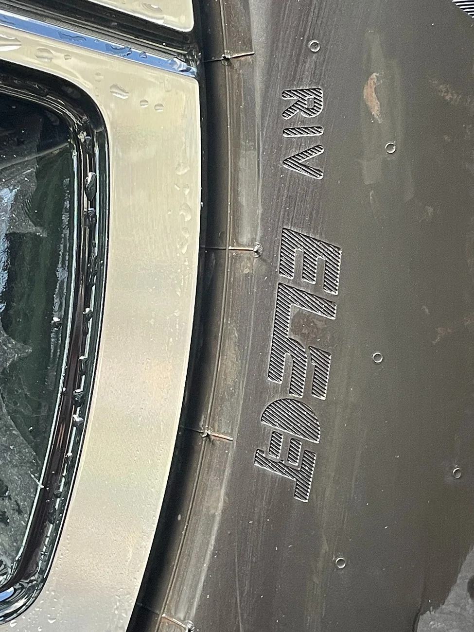 California - 22" Sport Bright Wheels w/ OEM Pirelli Scorpion M+S ...