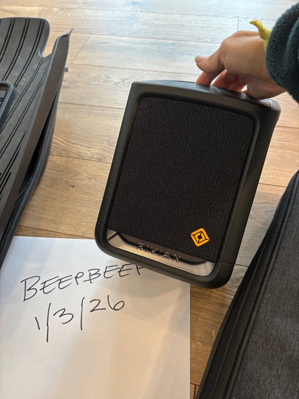 Washington - R1S Gen 1 all weather mats, Rivian speaker, Goat ...