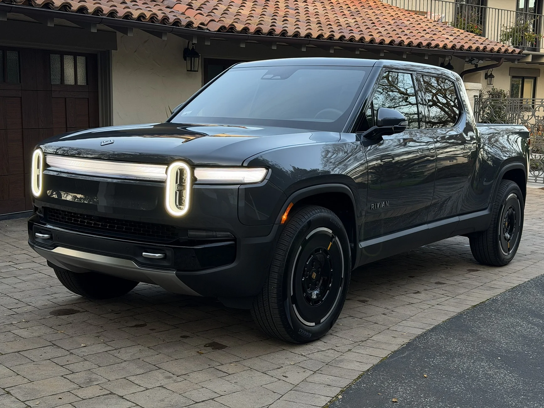 California - [FOR SALE] Virtually New 429-Mile 2025 R1T Gen 2 | Large ...