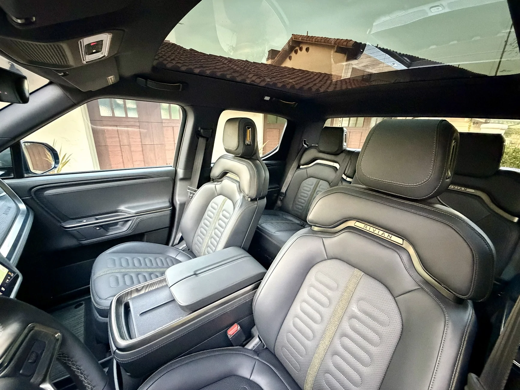 California - [FOR SALE] Virtually New 429-Mile 2025 R1T Gen 2 | Large ...