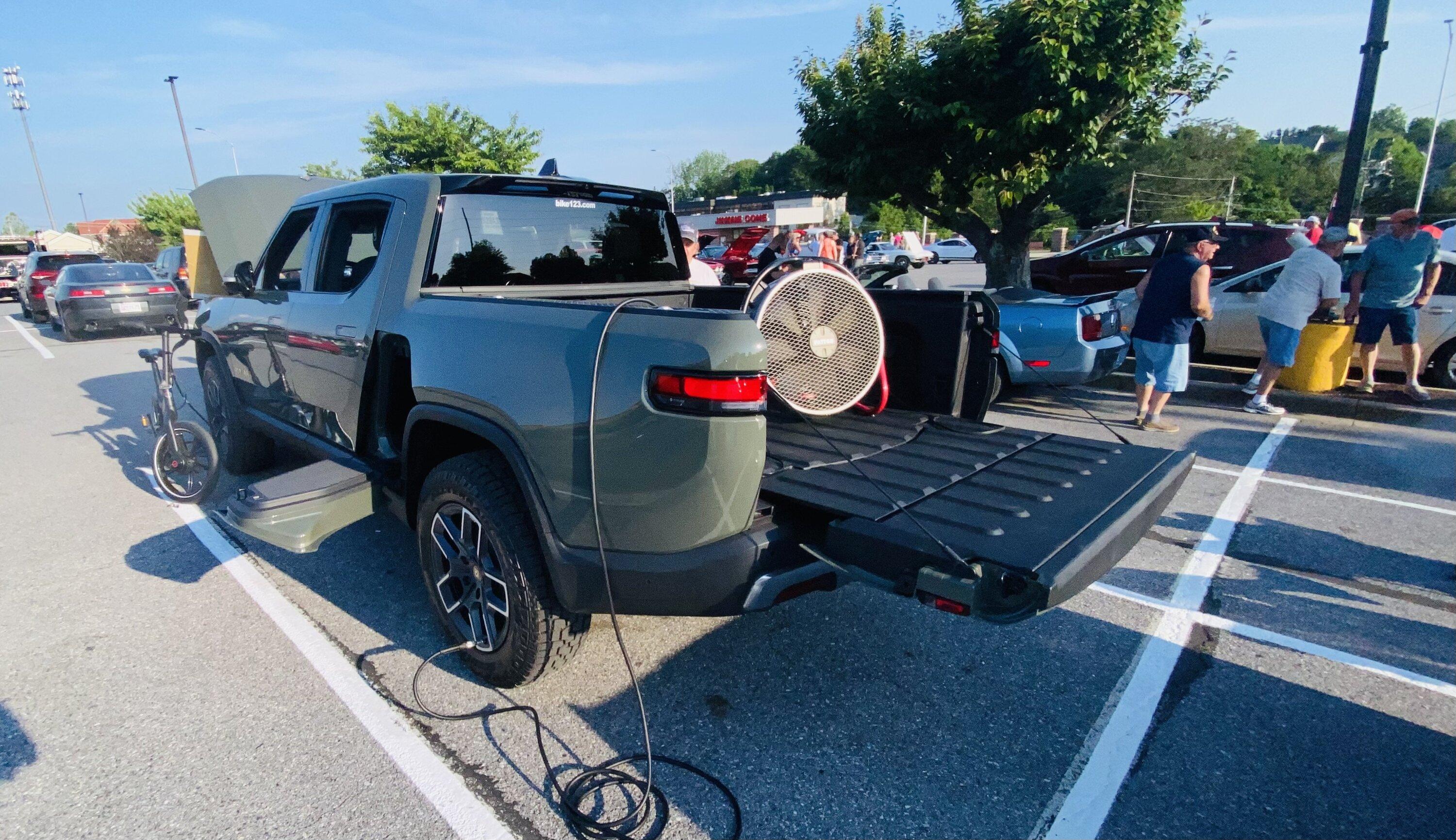 AC outlet how to activate? | Rivian Forum - R1T R1S R2 R3 News, Specs ...