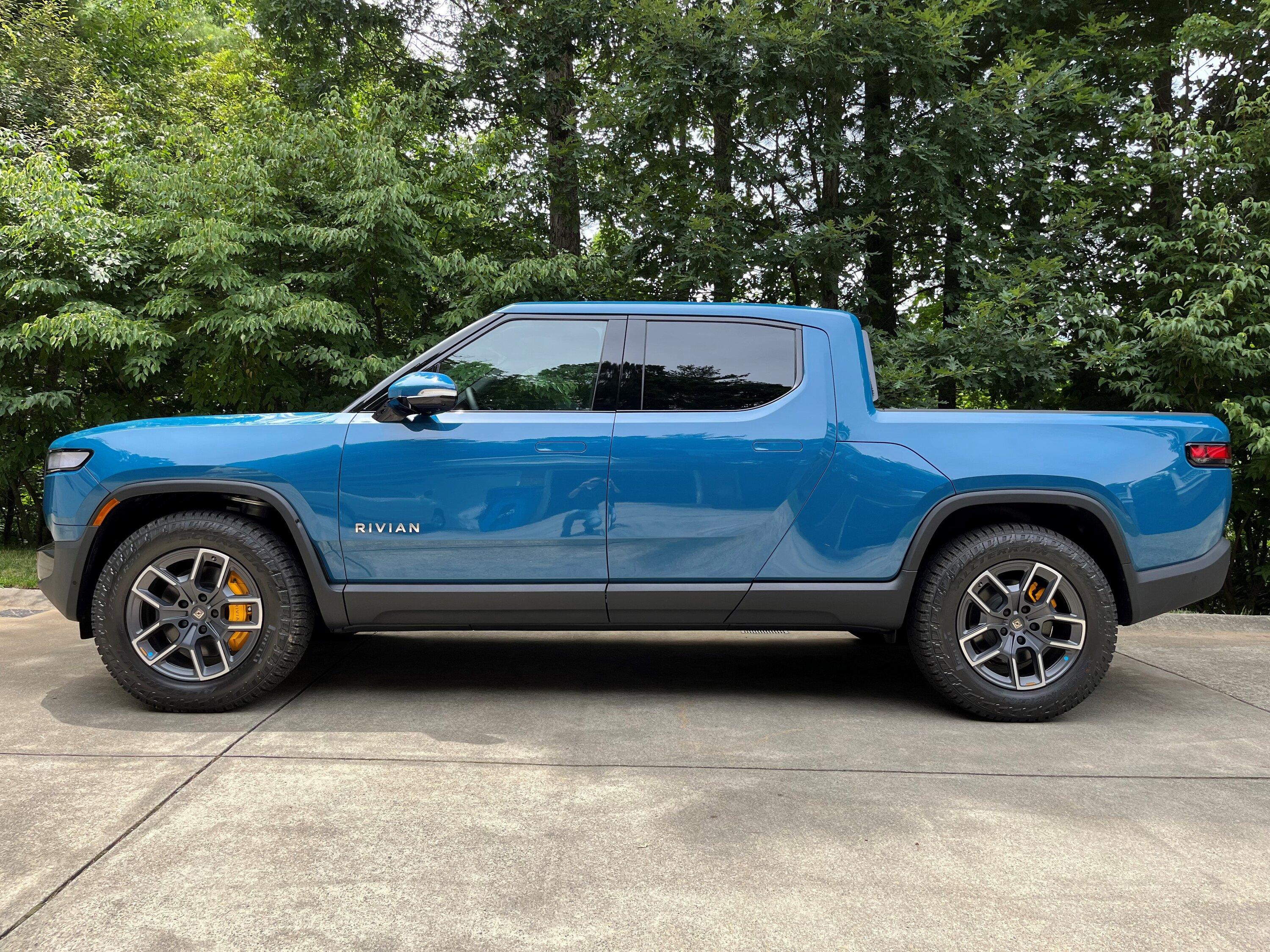 RIVIAN BLUE Rivian Photos | Page 16 | Rivian Forum - R1T R1S R2 R3 News ...