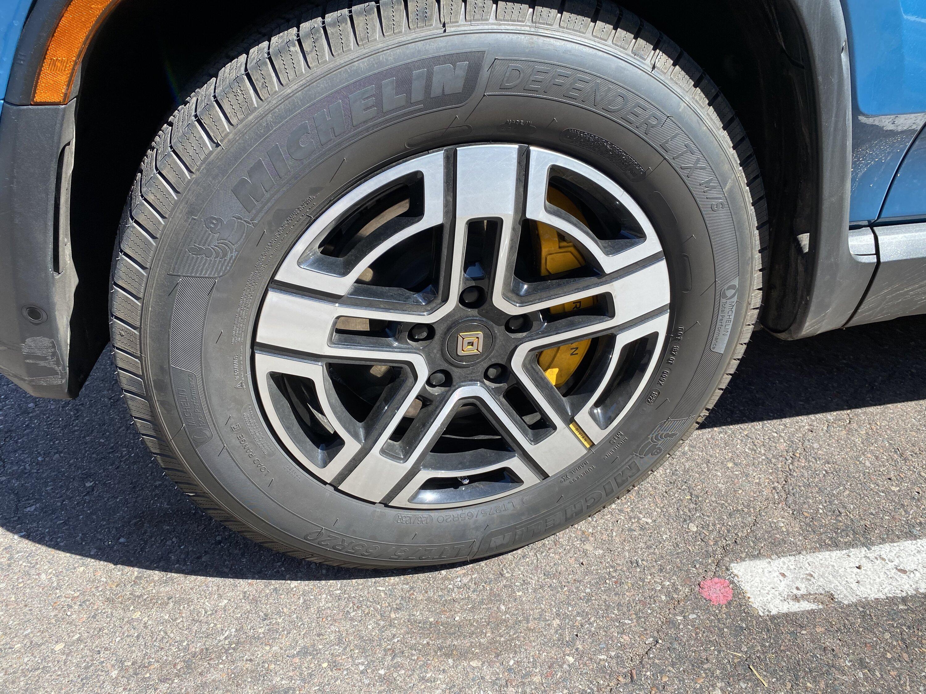 20” wheels with with all seasons (Michelin Defender LTX M/S 275/65R20 ...