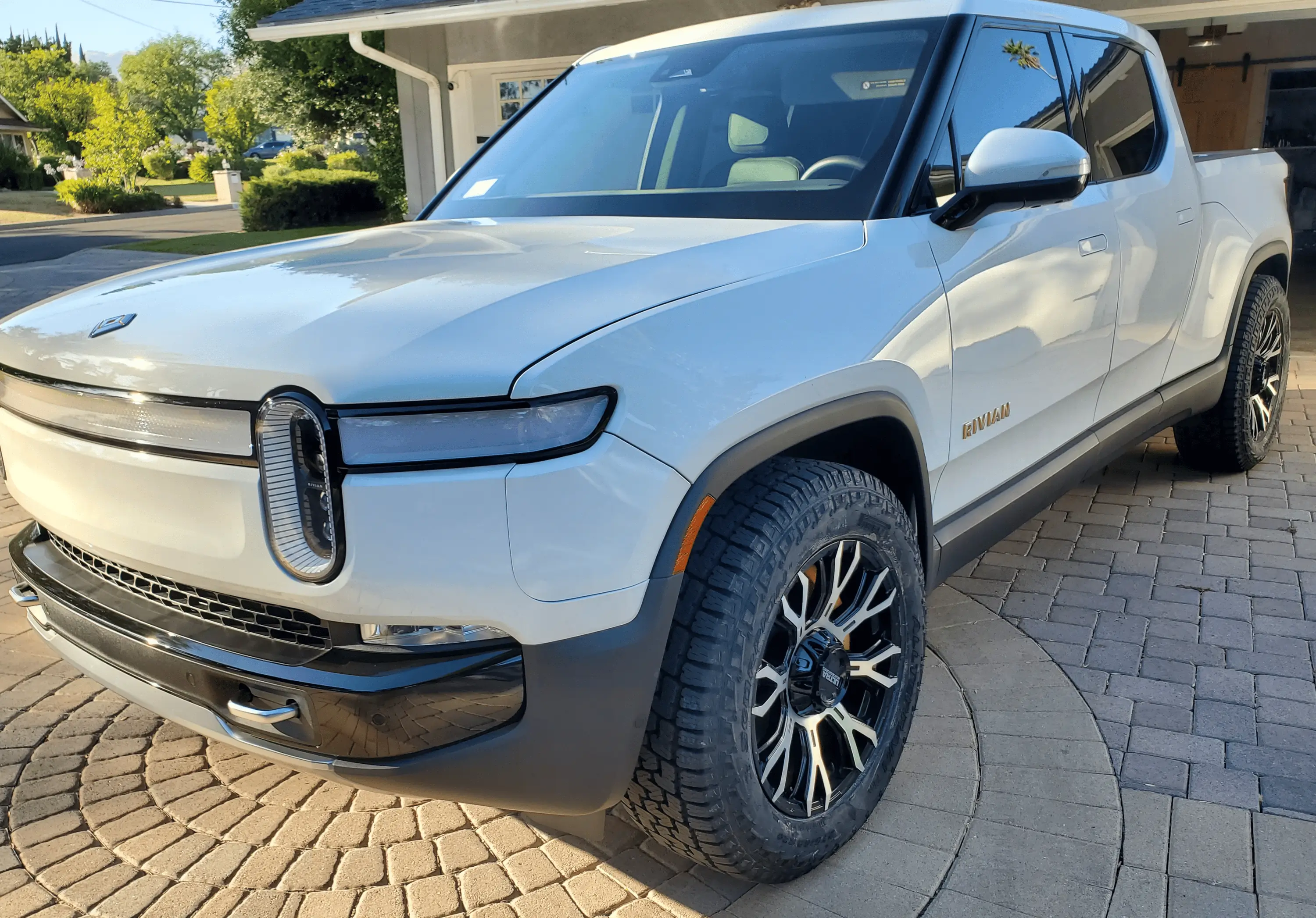 California - Selling my custom wheel / tire set up, ready to bolt on ...