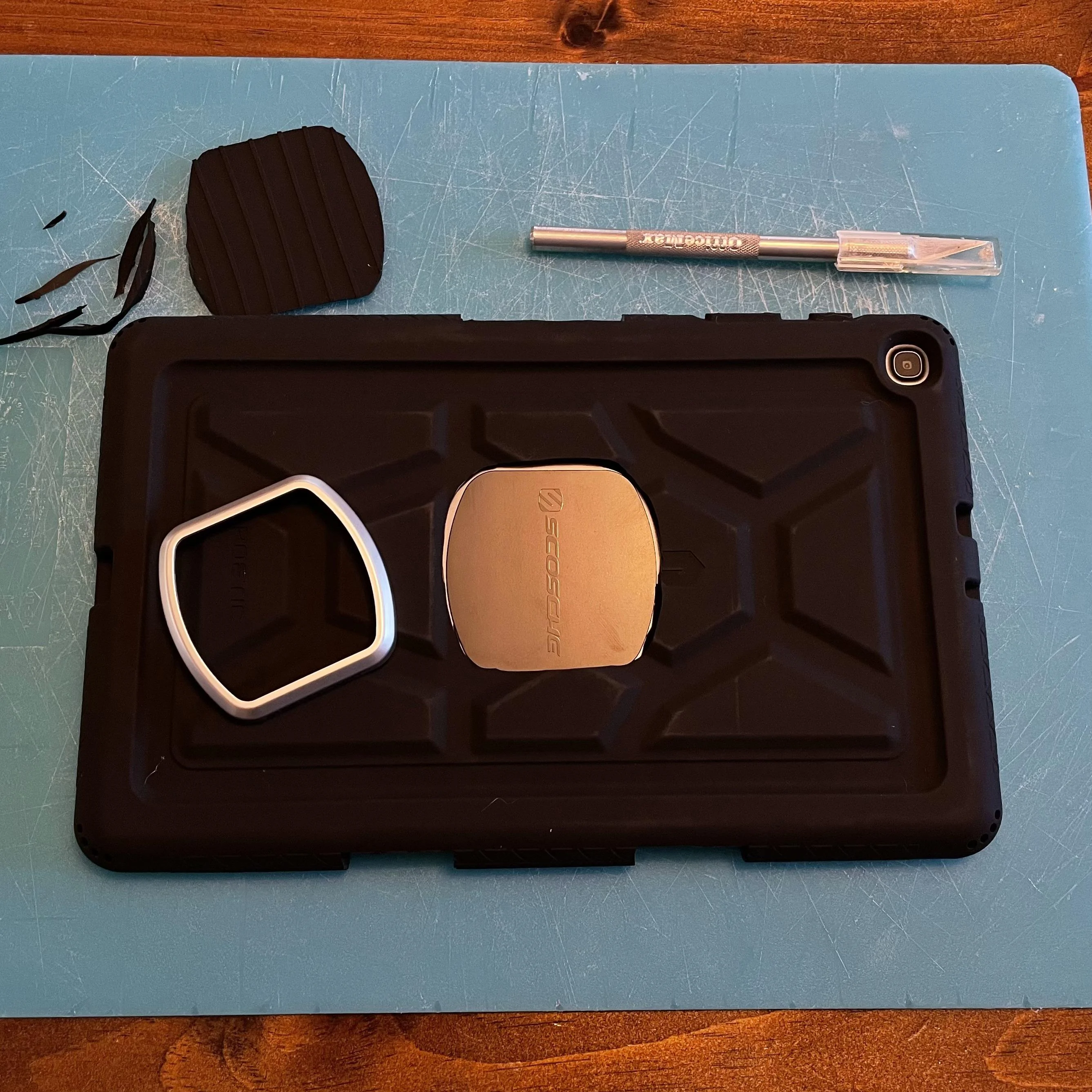 Magnetic Tablet / iPad Holder Mounts installed: feedback, review, notes ...