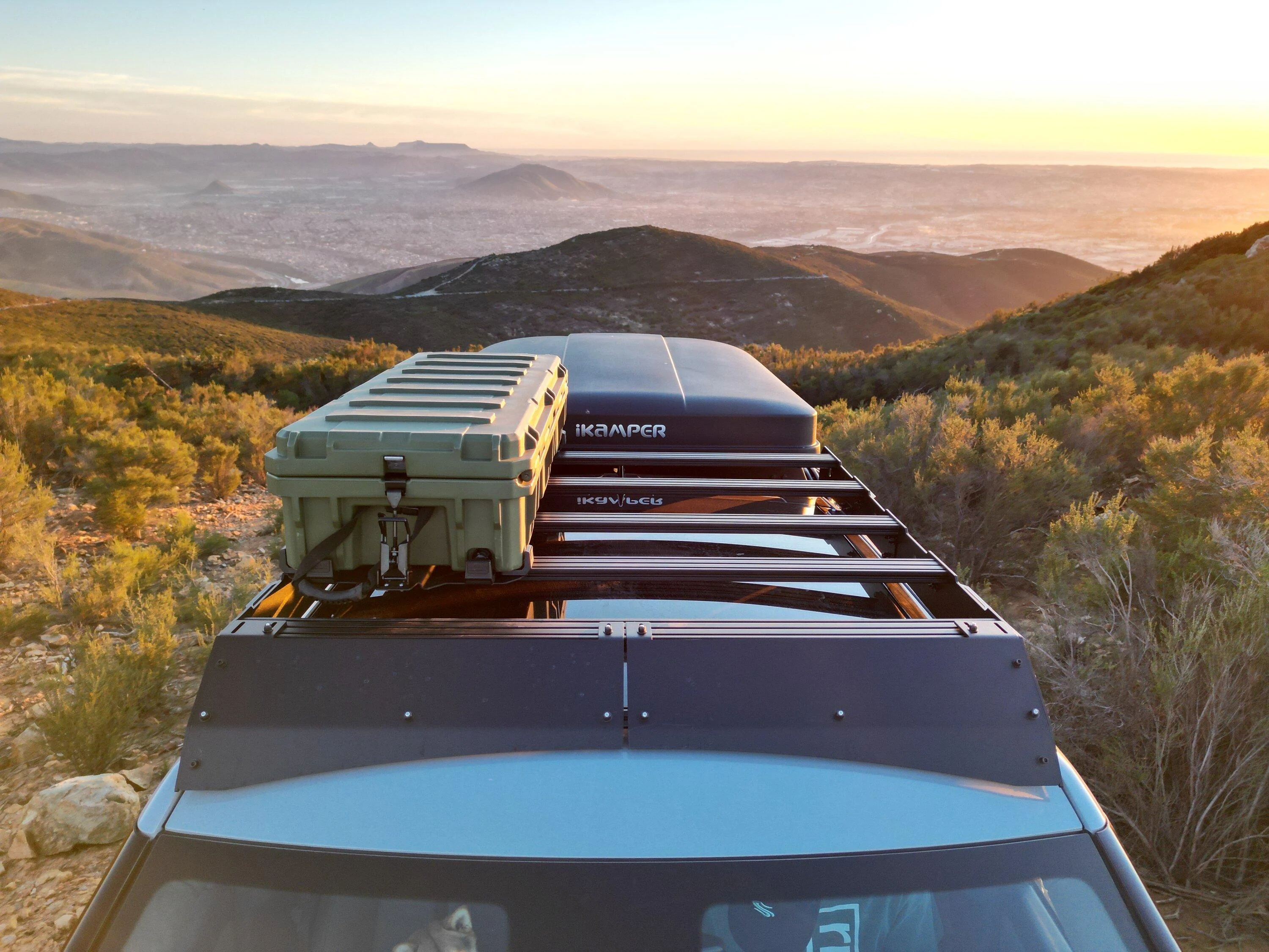 Overland Ruff Rax Roof Rack installed on R1T | Rivian Forums - R1T R1S ...