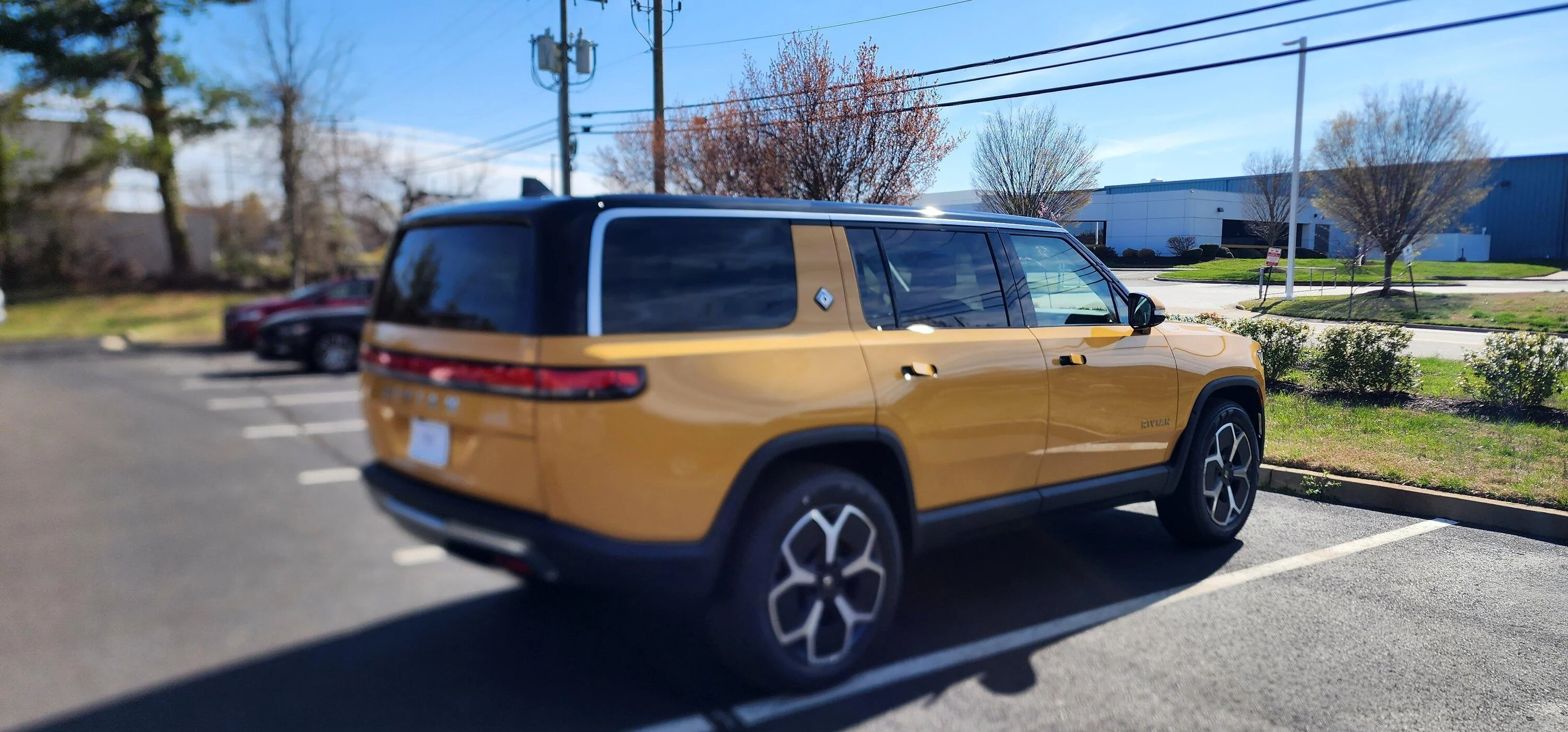 Wait is over. Picked up Compass Yellow R1S beauty after 2.5 years ...
