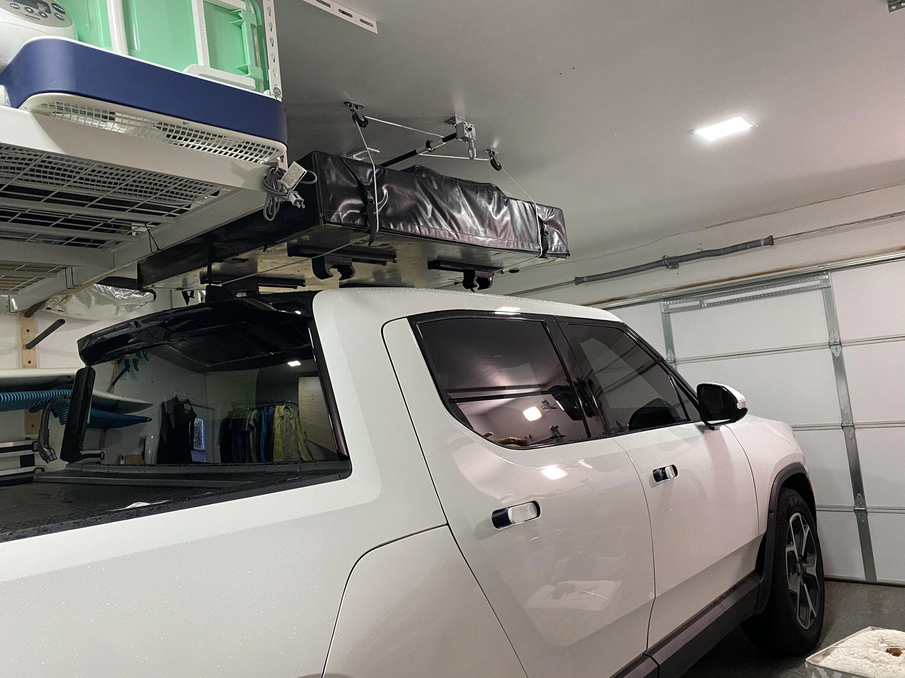 Hoist Lift System for Roof Top Tent Successfully Installed | Rivian ...