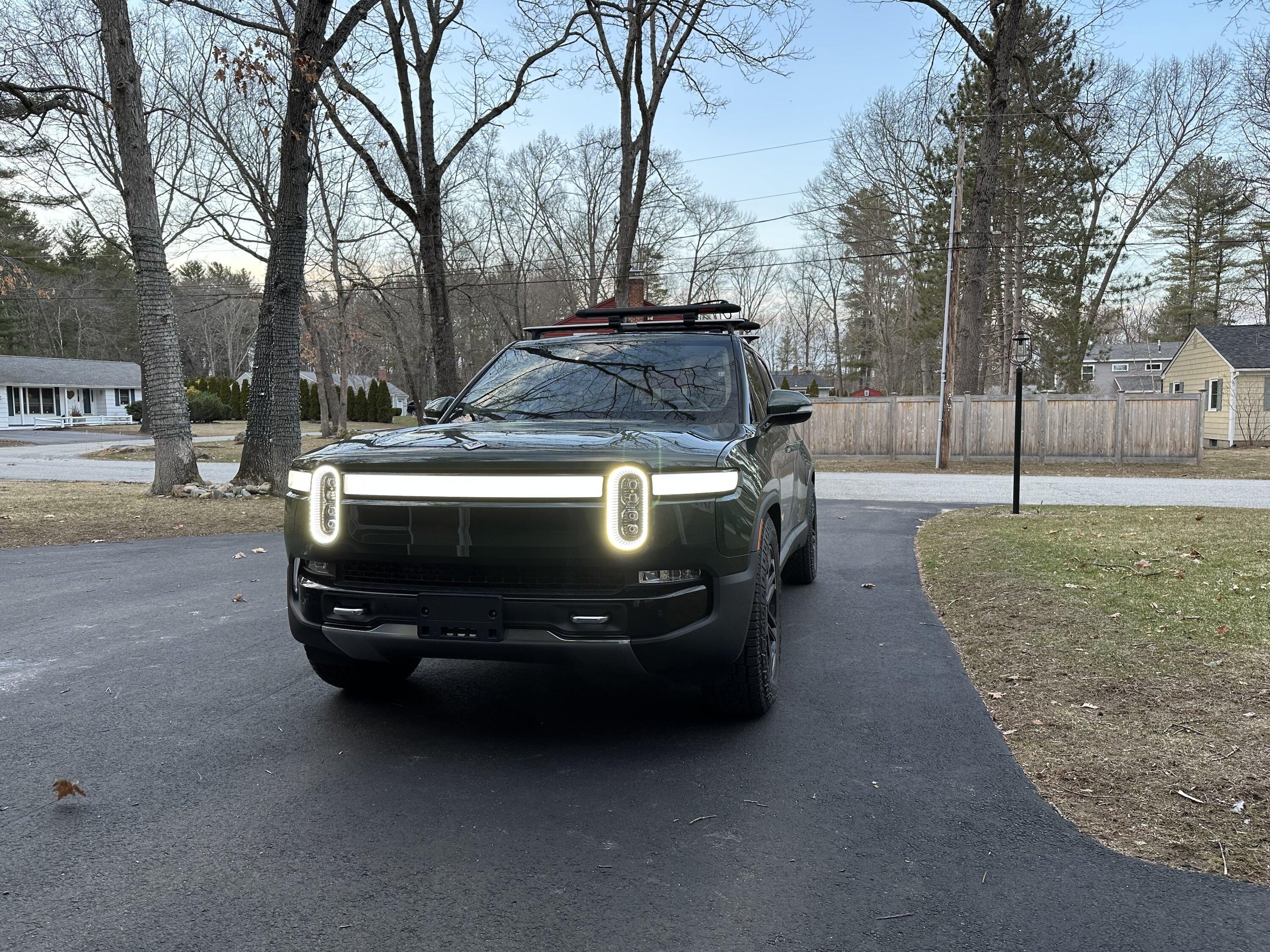 SUP Dawg? Why are you whistling at me?? [Yakima SUP Dawg rack on Rivian ...