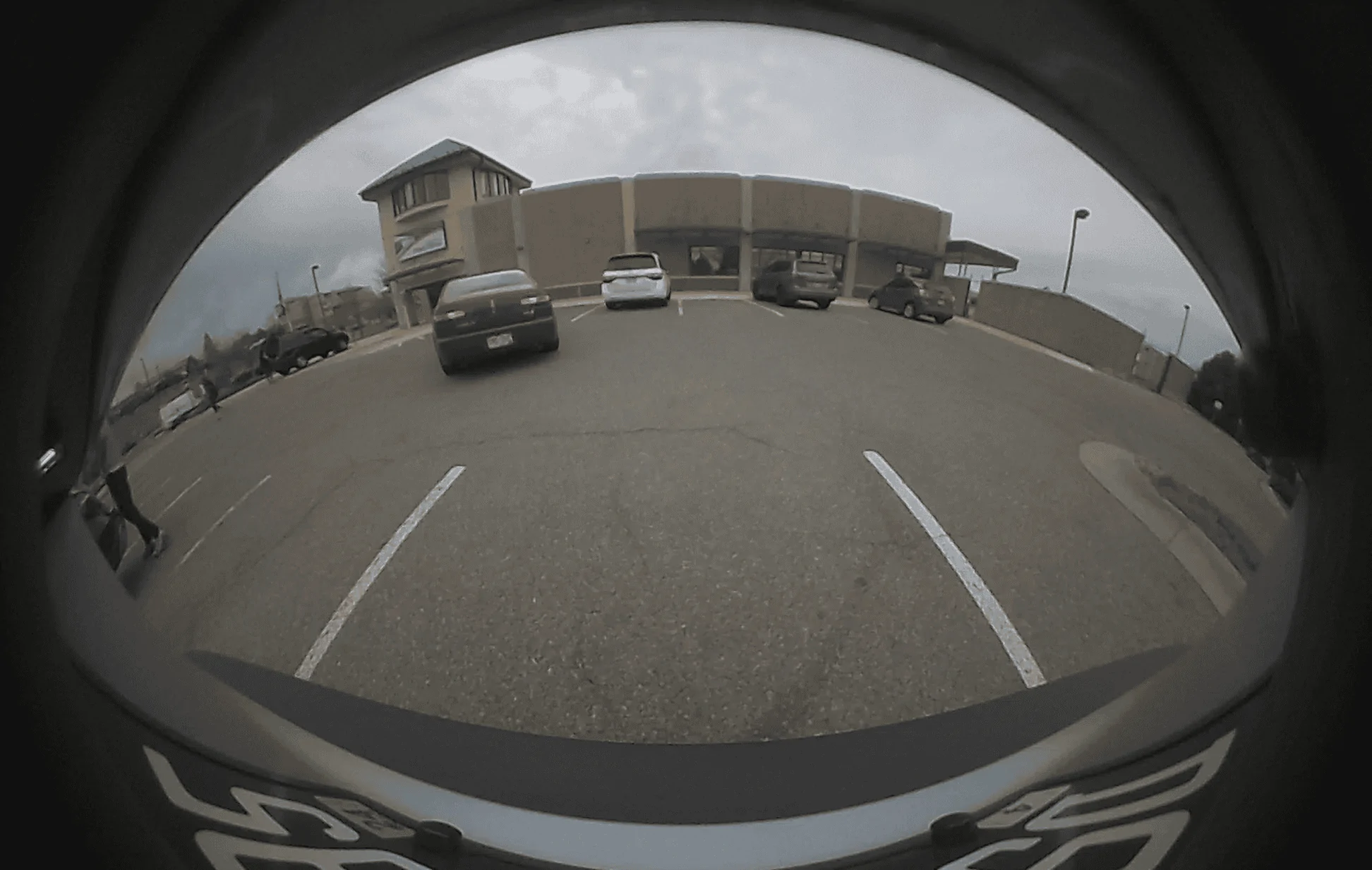 Comparison images: Rivian Drive Cam vs. Aftermarket Dash Cam (+ video ...
