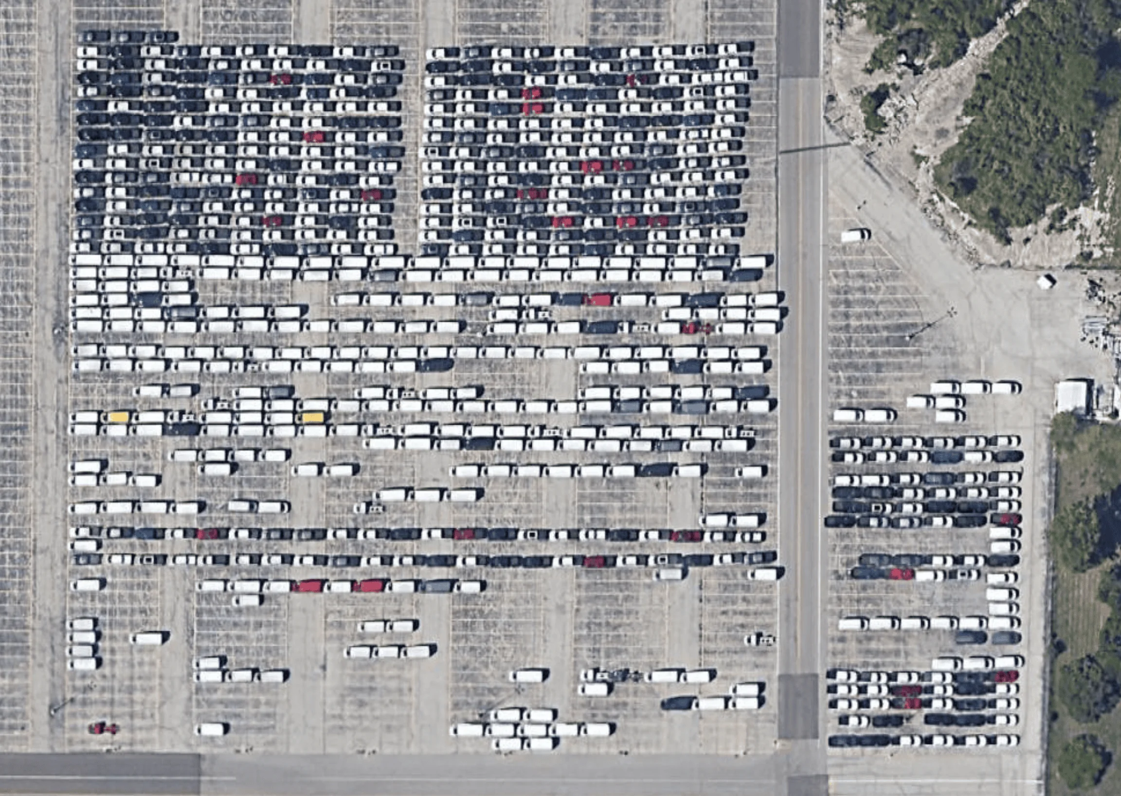 Thousands of Rivian R1 and EDV waiting to be delivered from Normal ...