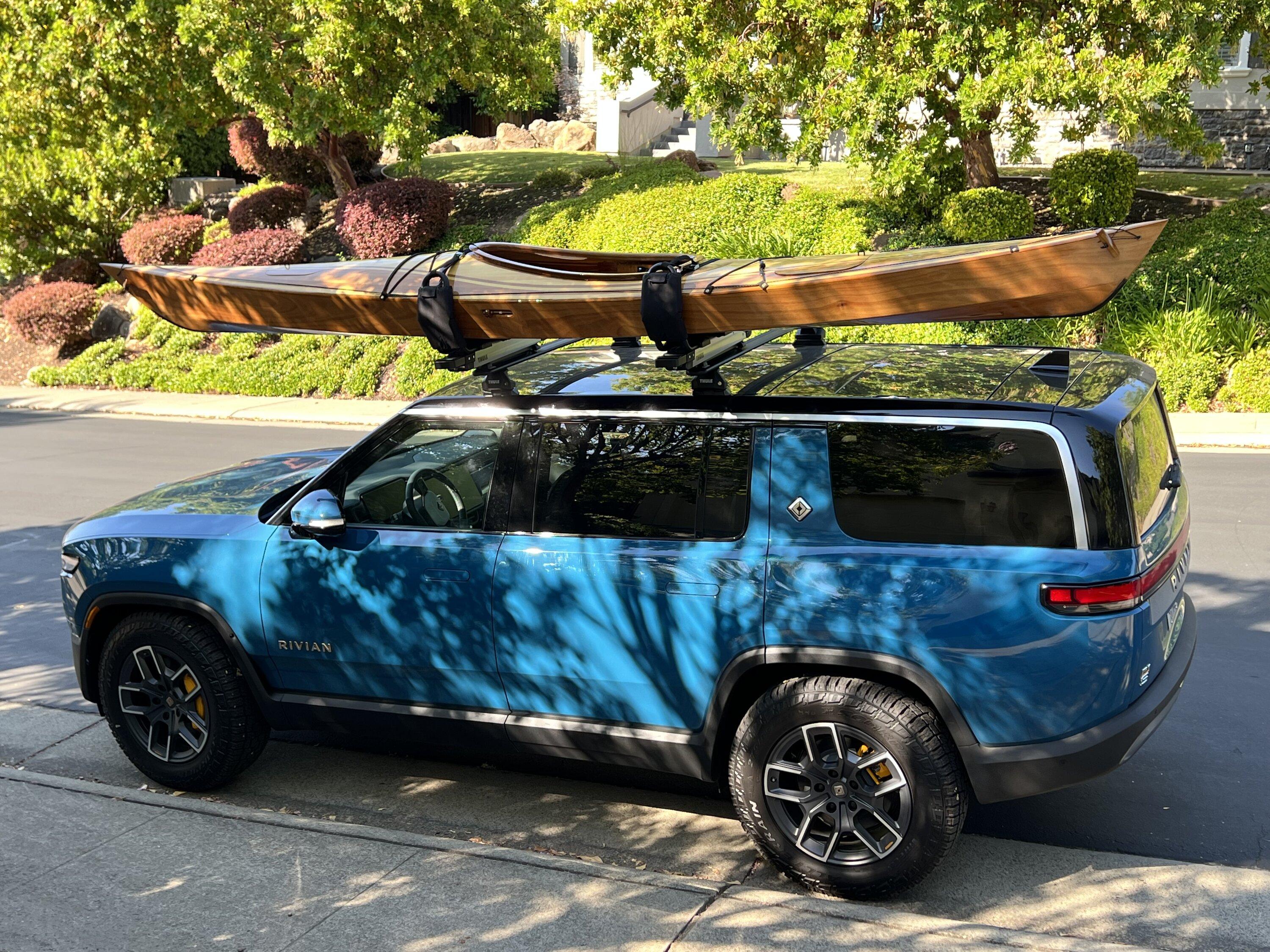 Thule Hullavator (or Yakima Showdown) kayak rack with R1T/S | Rivian ...