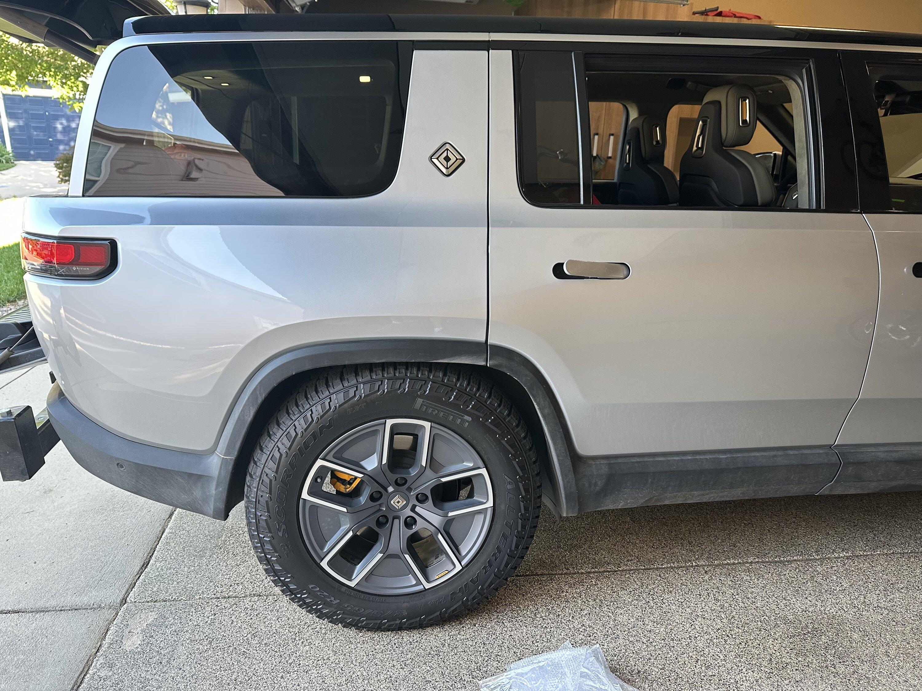 The first (and only) Aero Spoke Inserts for Rivian R1T / R1S 20" All ...