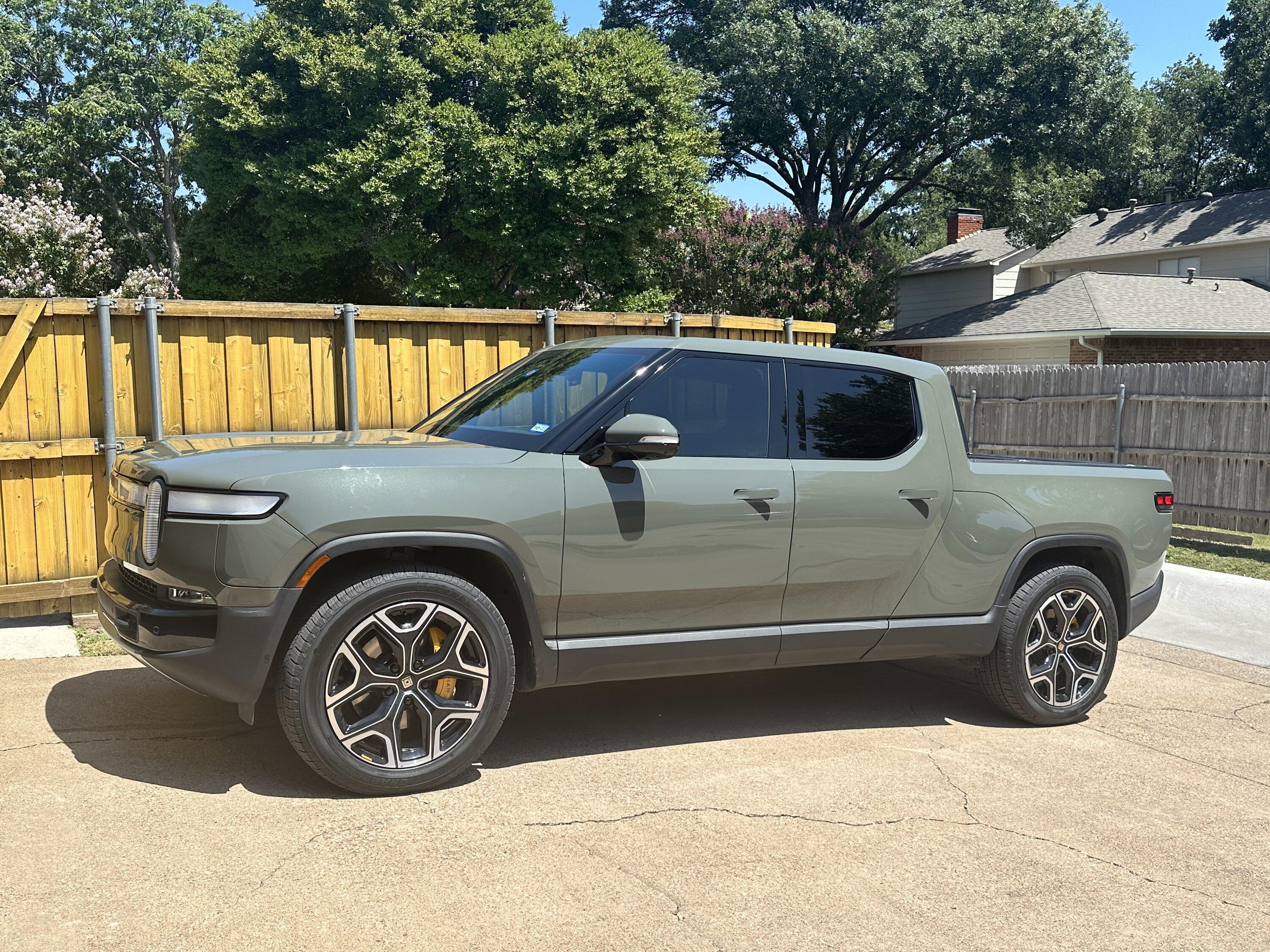 Launch Green Going Black | Rivian Forum - R1T R1S R2 R3 News, Specs ...