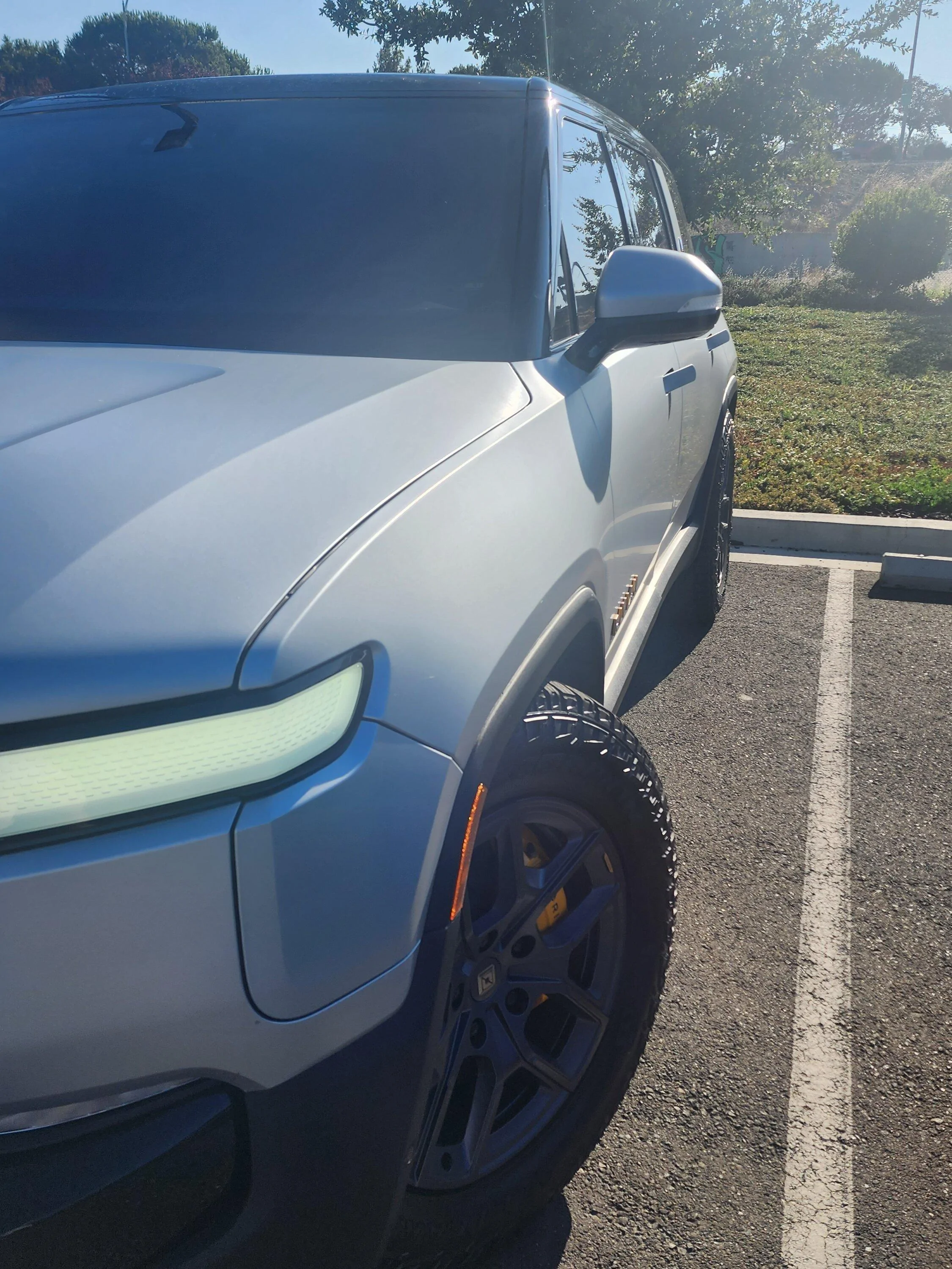 Using paint protection film to make this Rivian R1S two tone! | Rivian ...
