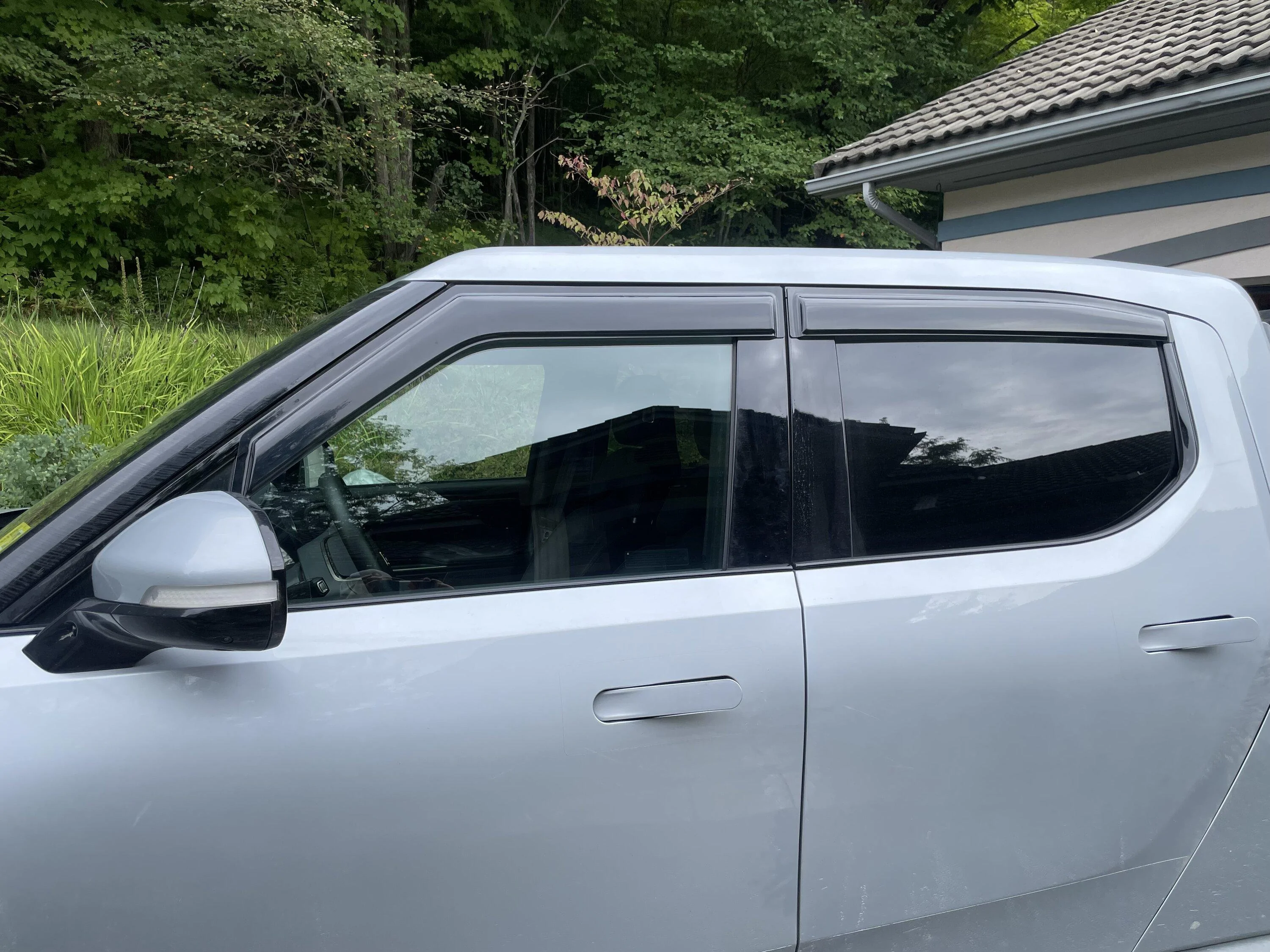 Question, Do we need a window rain guard and hood deflector on the ...