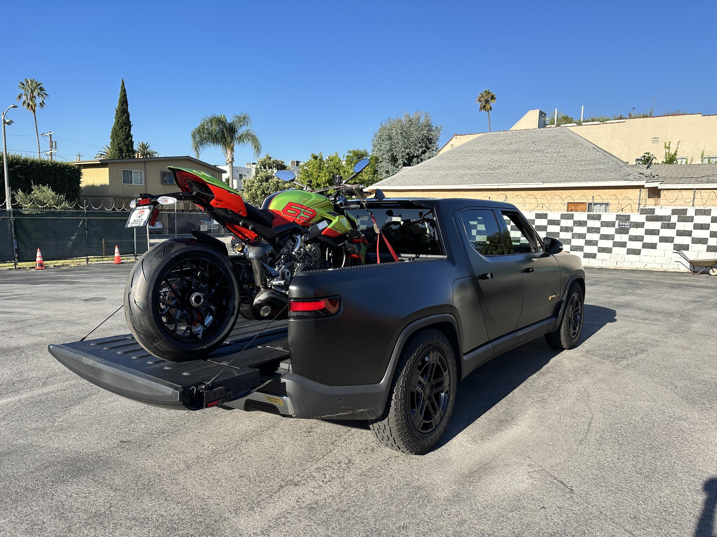 Matte wrap gang! Let's see photos of your matte Rivian R1T & R1S ...