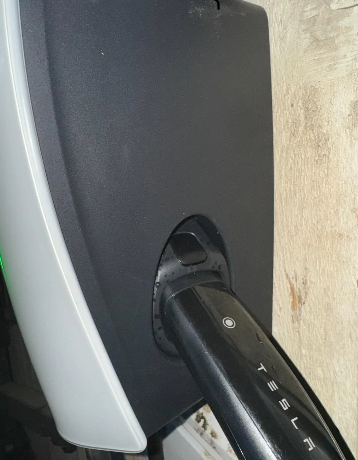 Have power sharing between v3 Tesla Universal Wall Connector (NACS ...