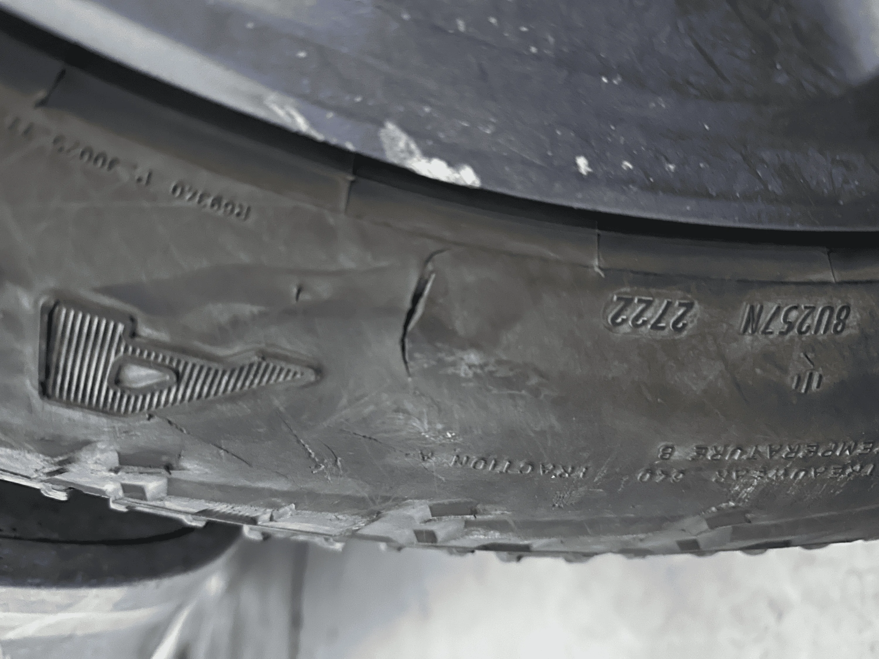 Rivian & Raptor take on Laurel Lake | Rivian Forum - R1T R1S R2 R3 News ...