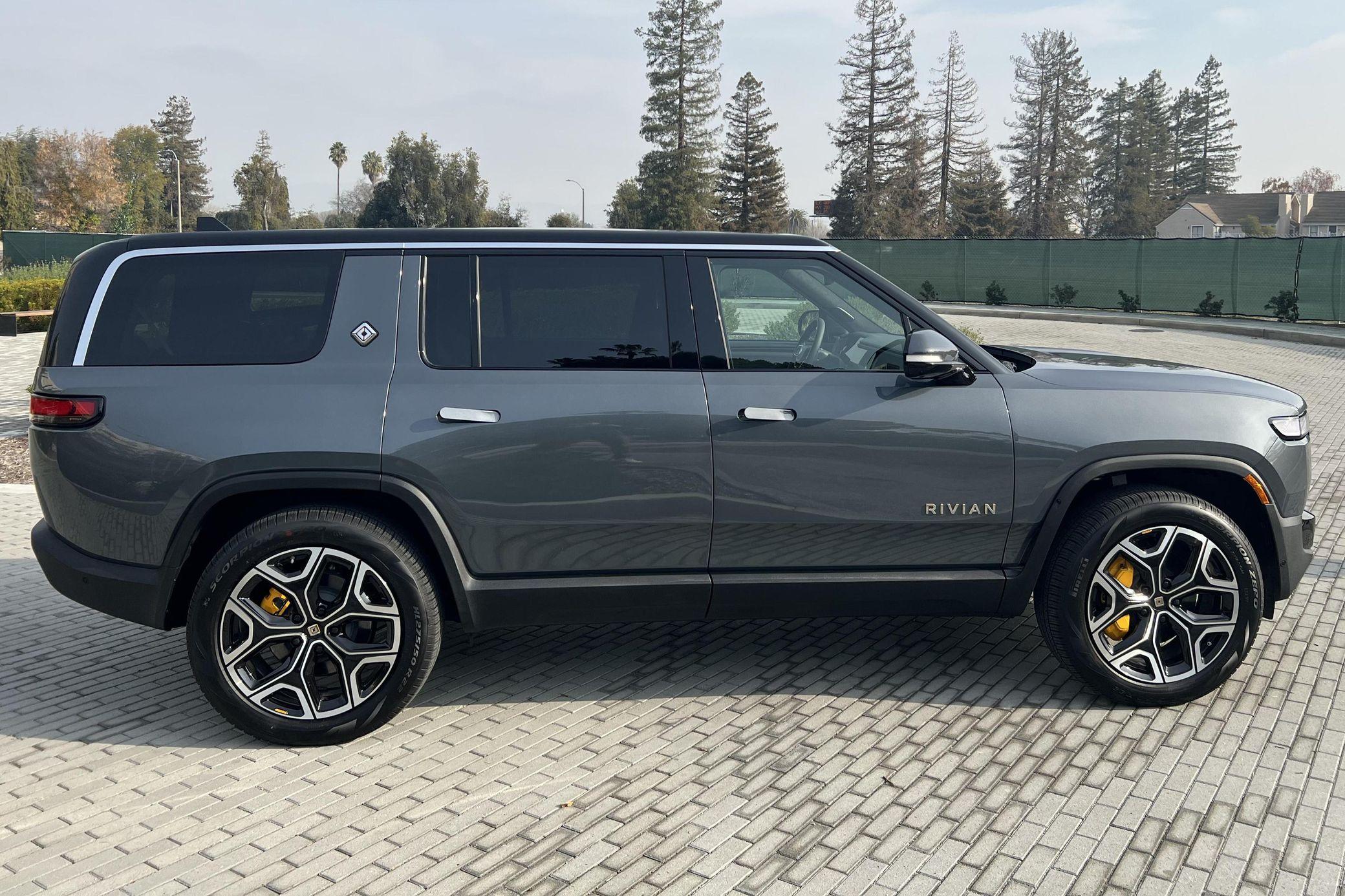 ElCap Granite color | Rivian Forum - R1T R1S R2 R3 News, Specs, Models ...