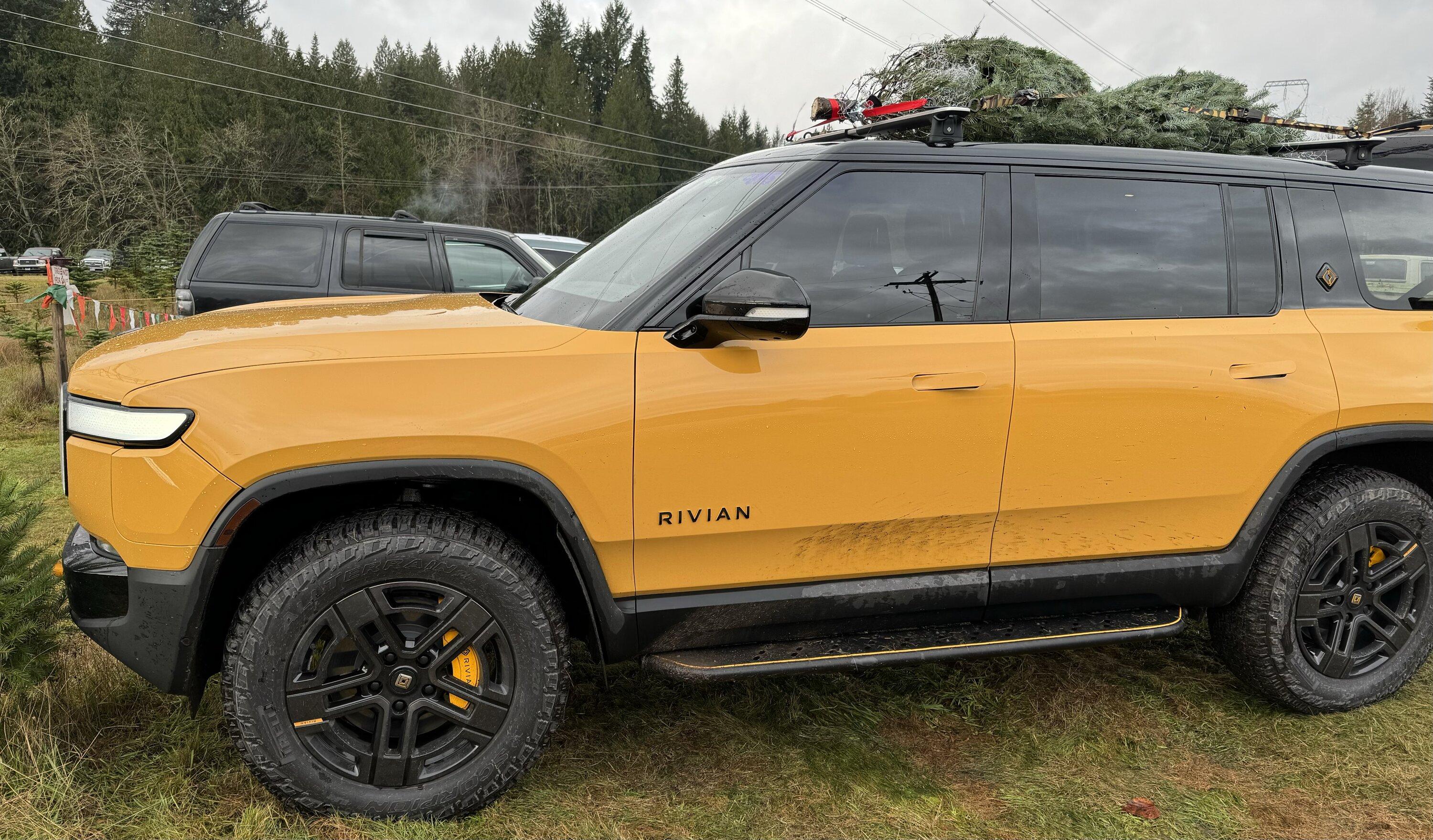 Anyone black out R1S window trim? | Rivian Forum - R1T R1S R2 R3 News ...