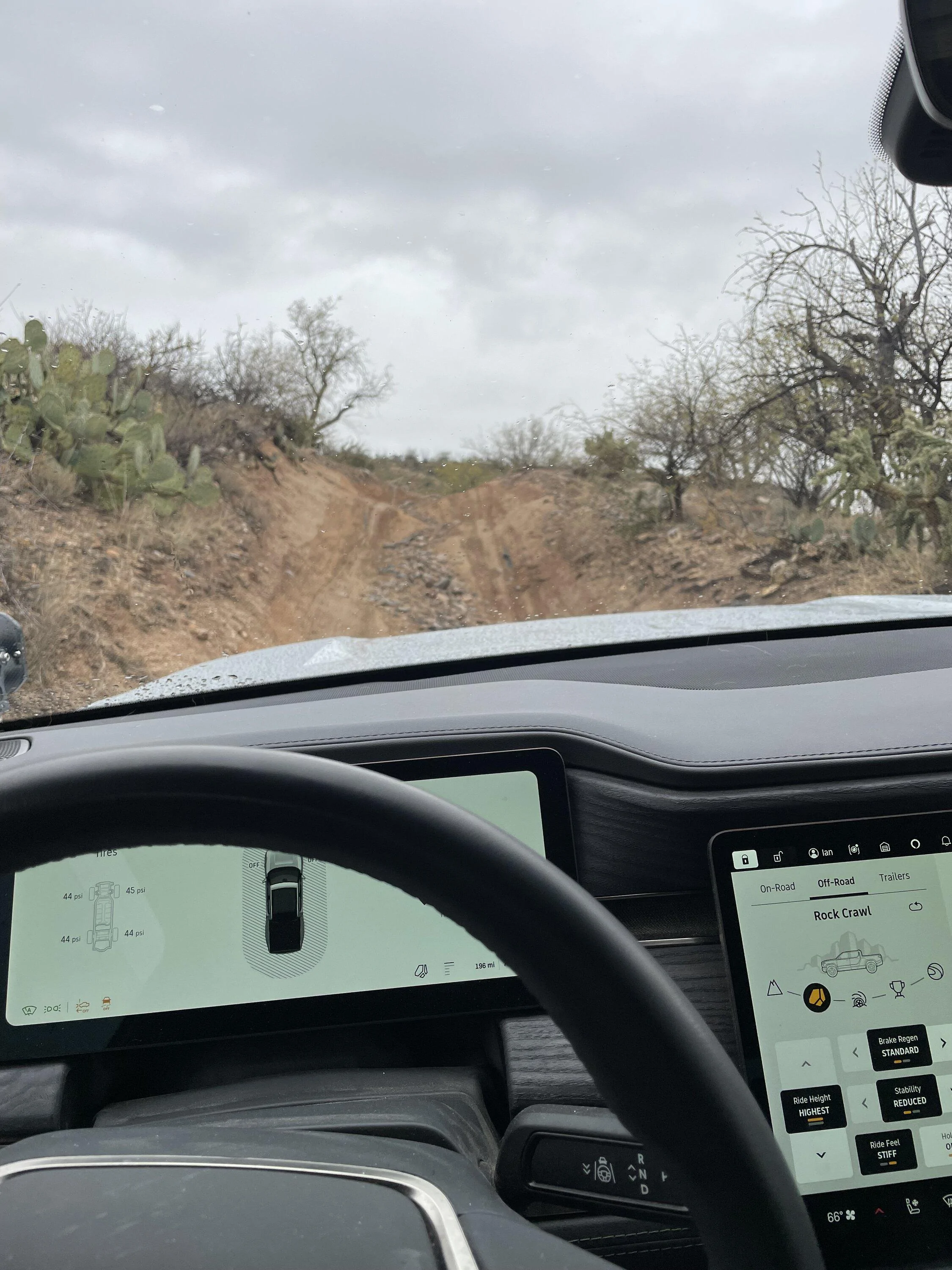 Traxxas RC Truck + Rivian R1T body | Rivian Forum - R1T R1S R2 R3 News ...