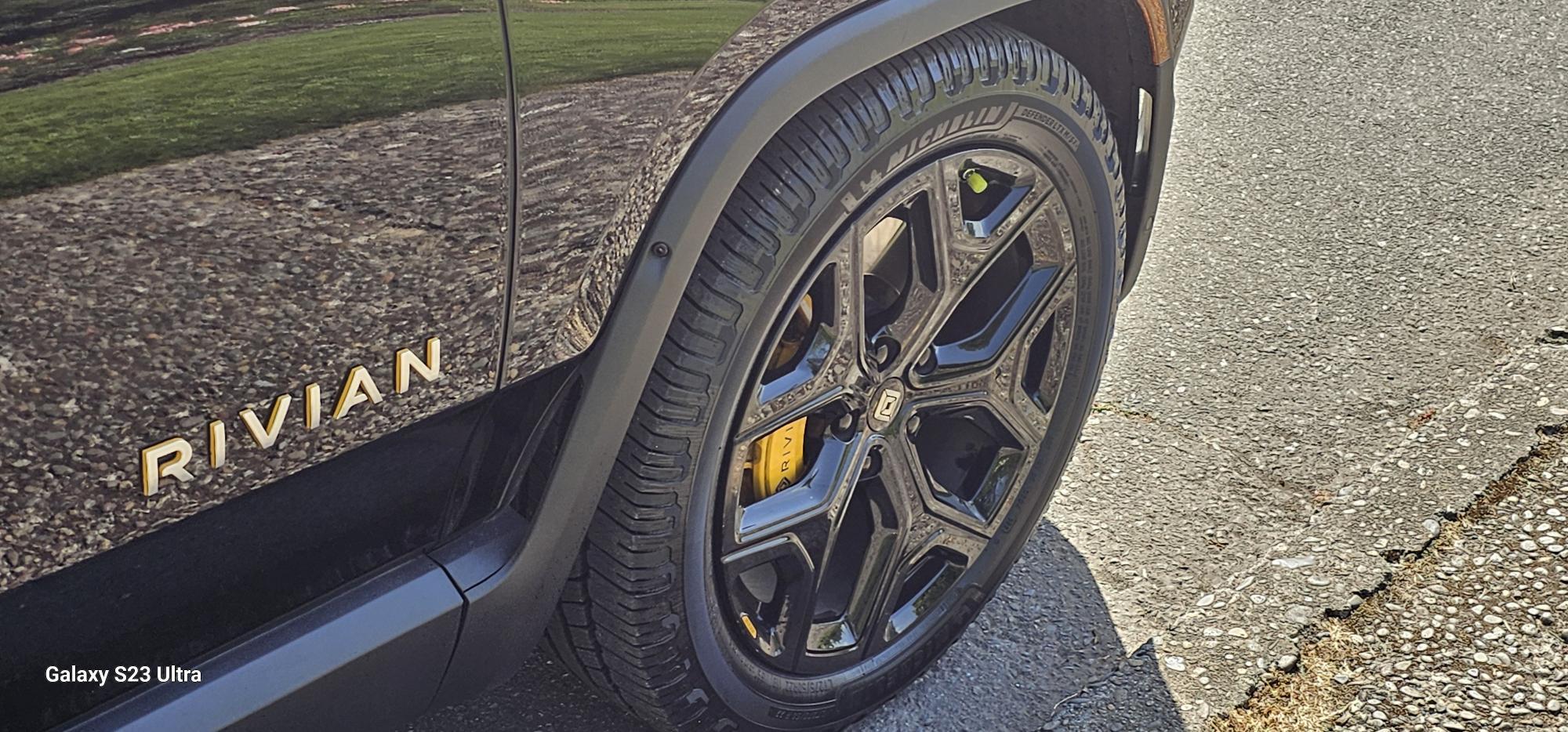 22" Inch - 22" Michelin DEFENDER LTX M/S2 LT275 /50 R22 119S E1 BSW ...