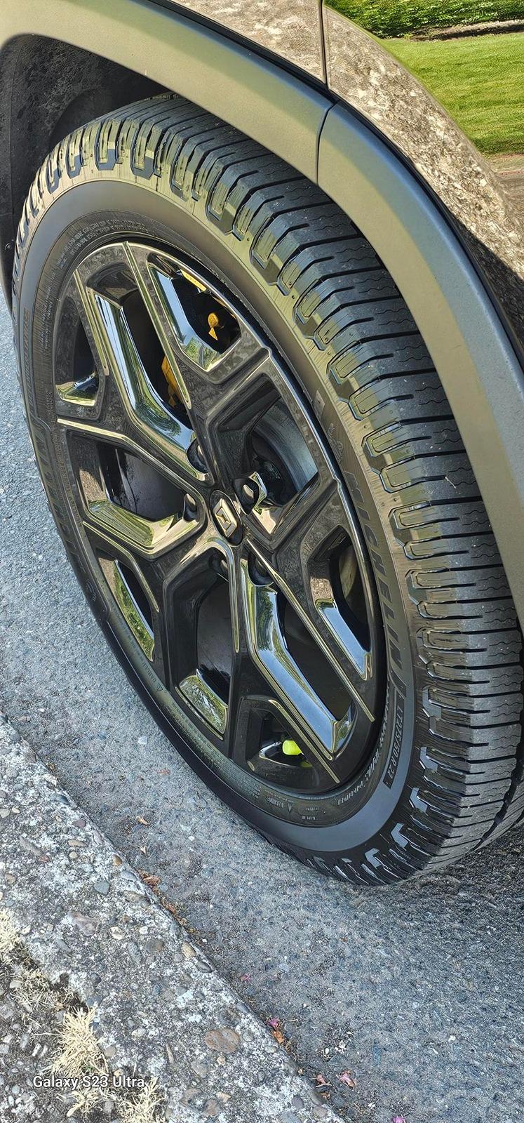 22" Inch - 22" Michelin DEFENDER LTX M/S2 LT275 /50 R22 119S E1 BSW ...